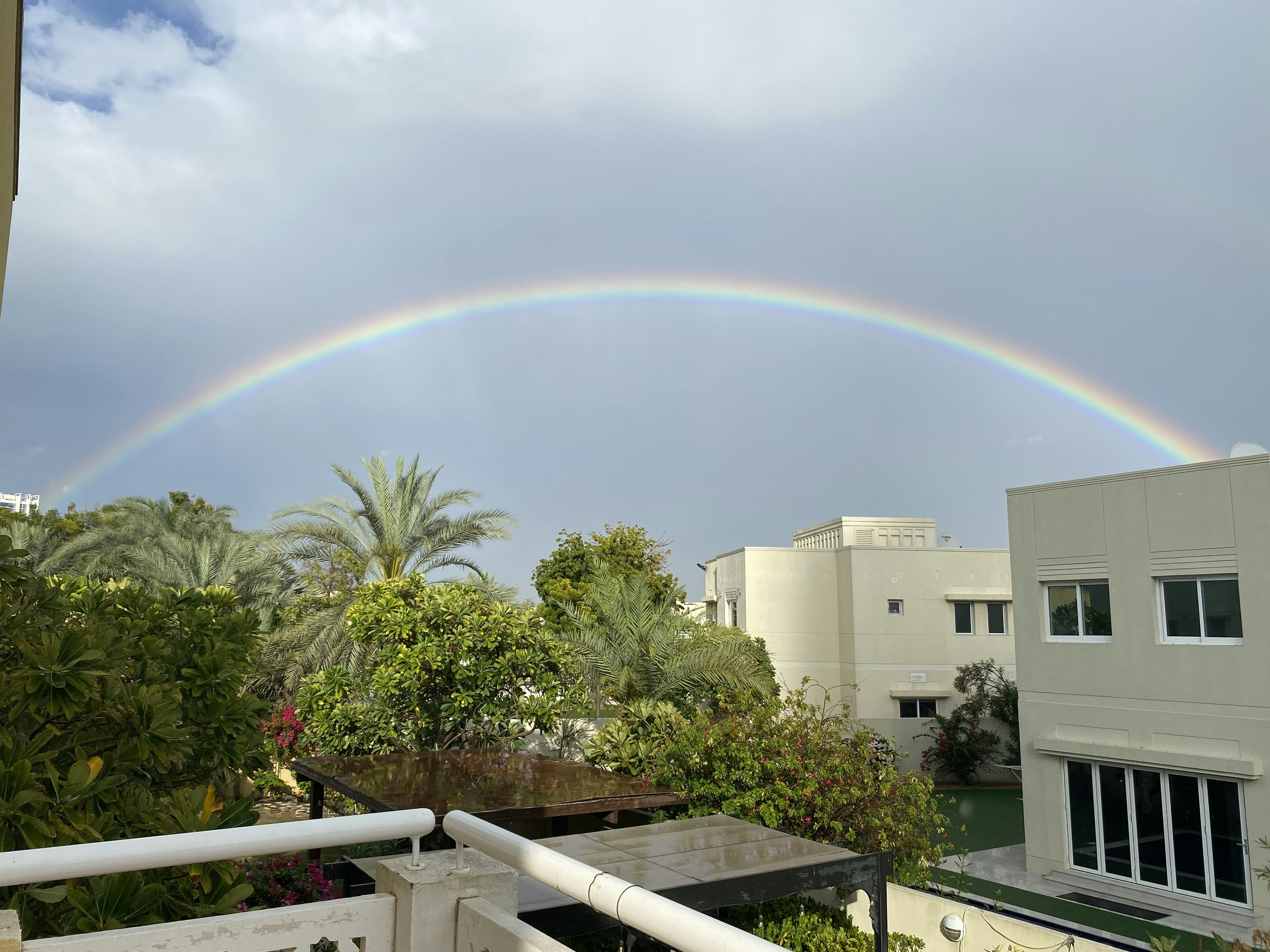 Rainbow in Dubai 🌧️🌈
