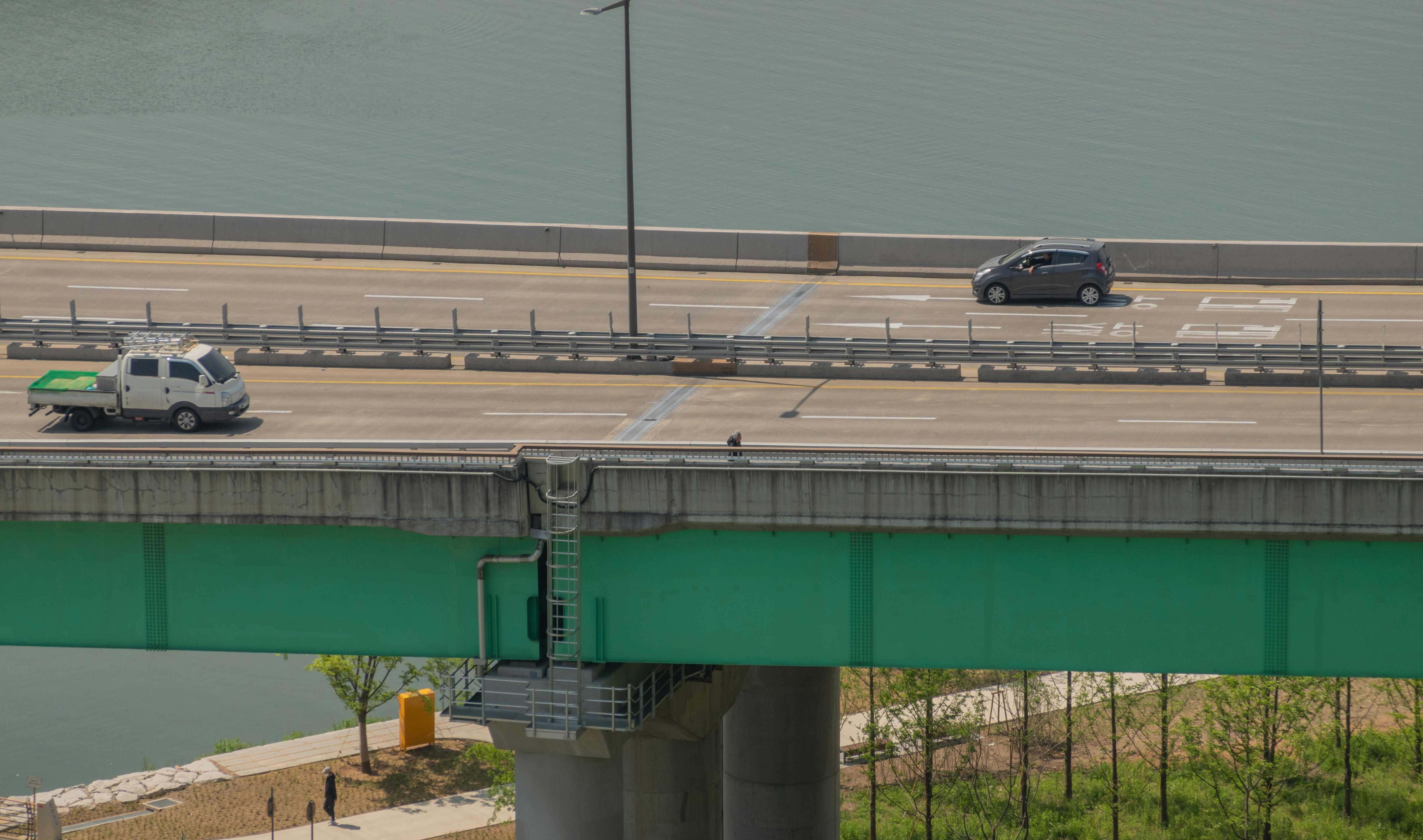 Photo by Jason Oh with Sony Cyber-shot RX100 VI