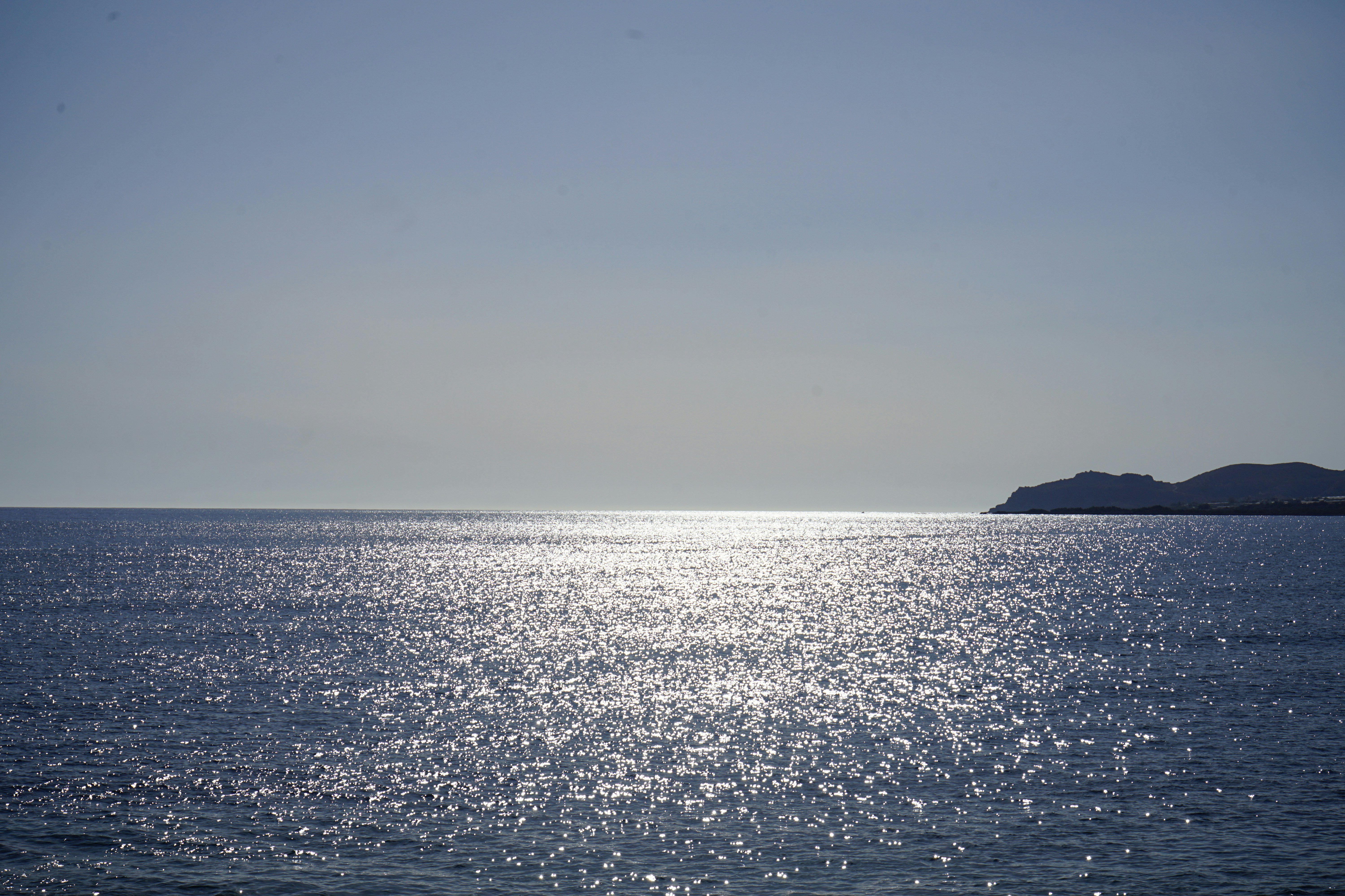 Gleaming vs. Glittering - What's the Difference? | This vs. That