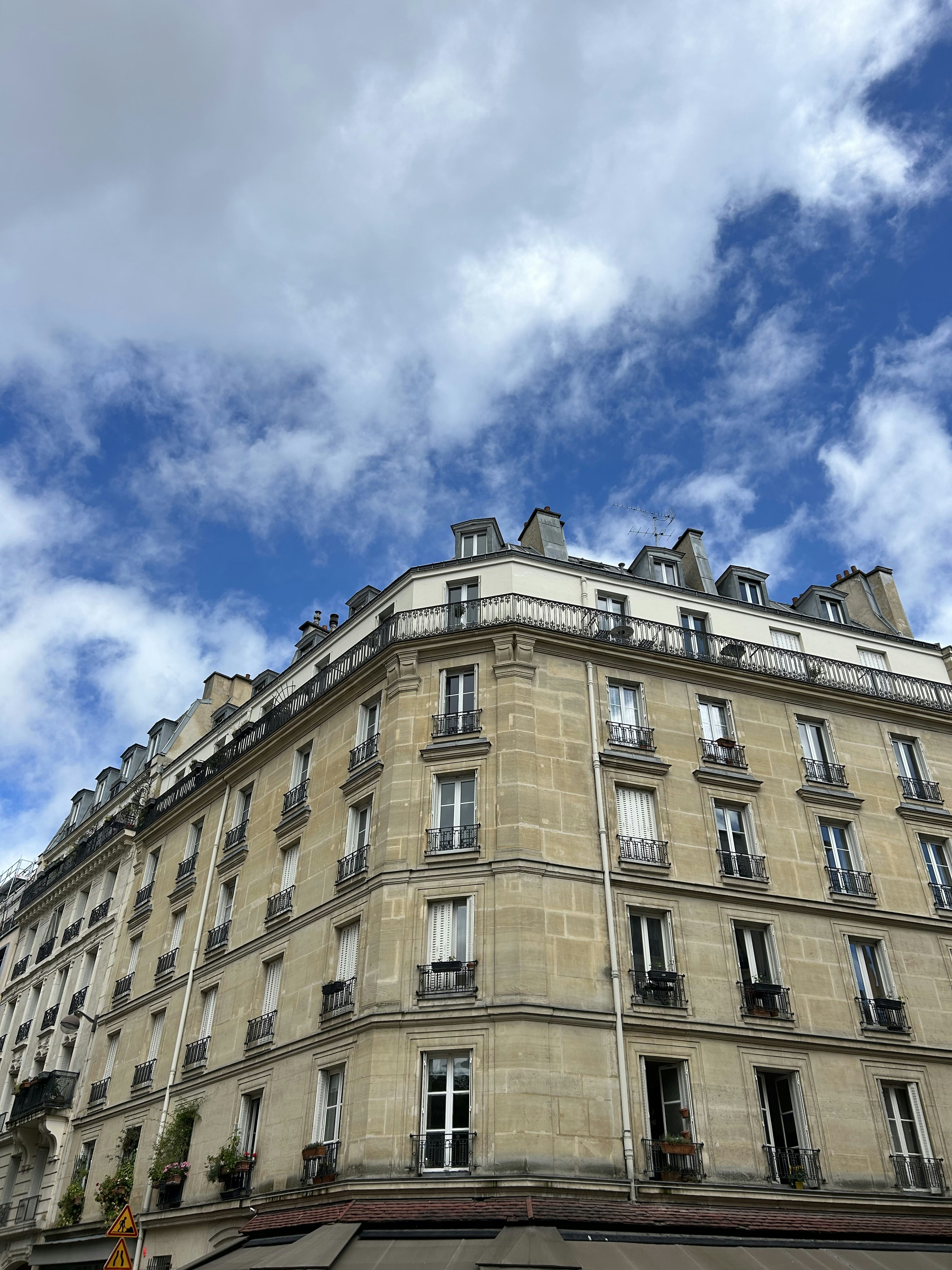 Photo by DUET. PHOTO with Apple iPhone 14