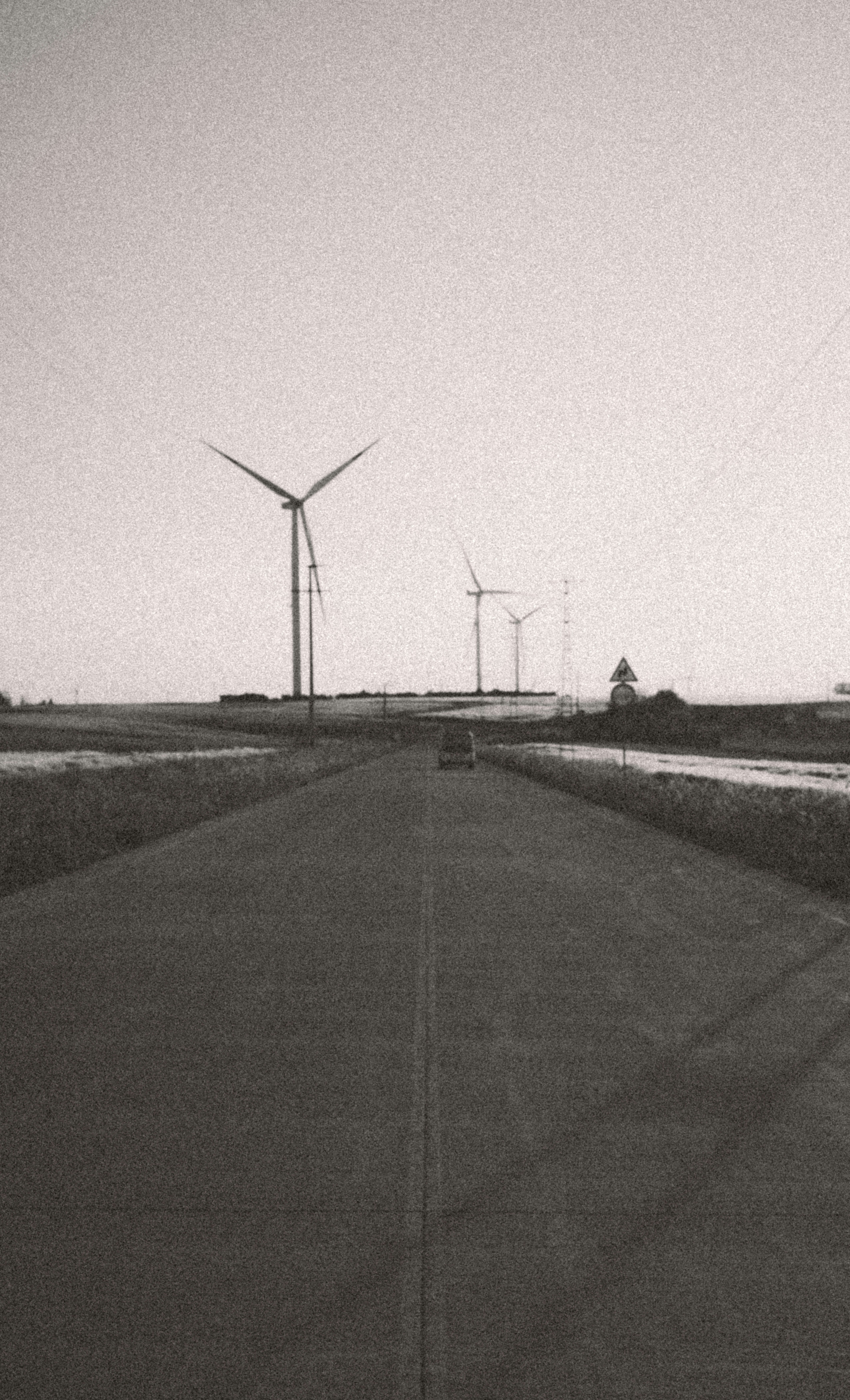 Horizon of Blades: A Road Toward Distant Wind Turbines