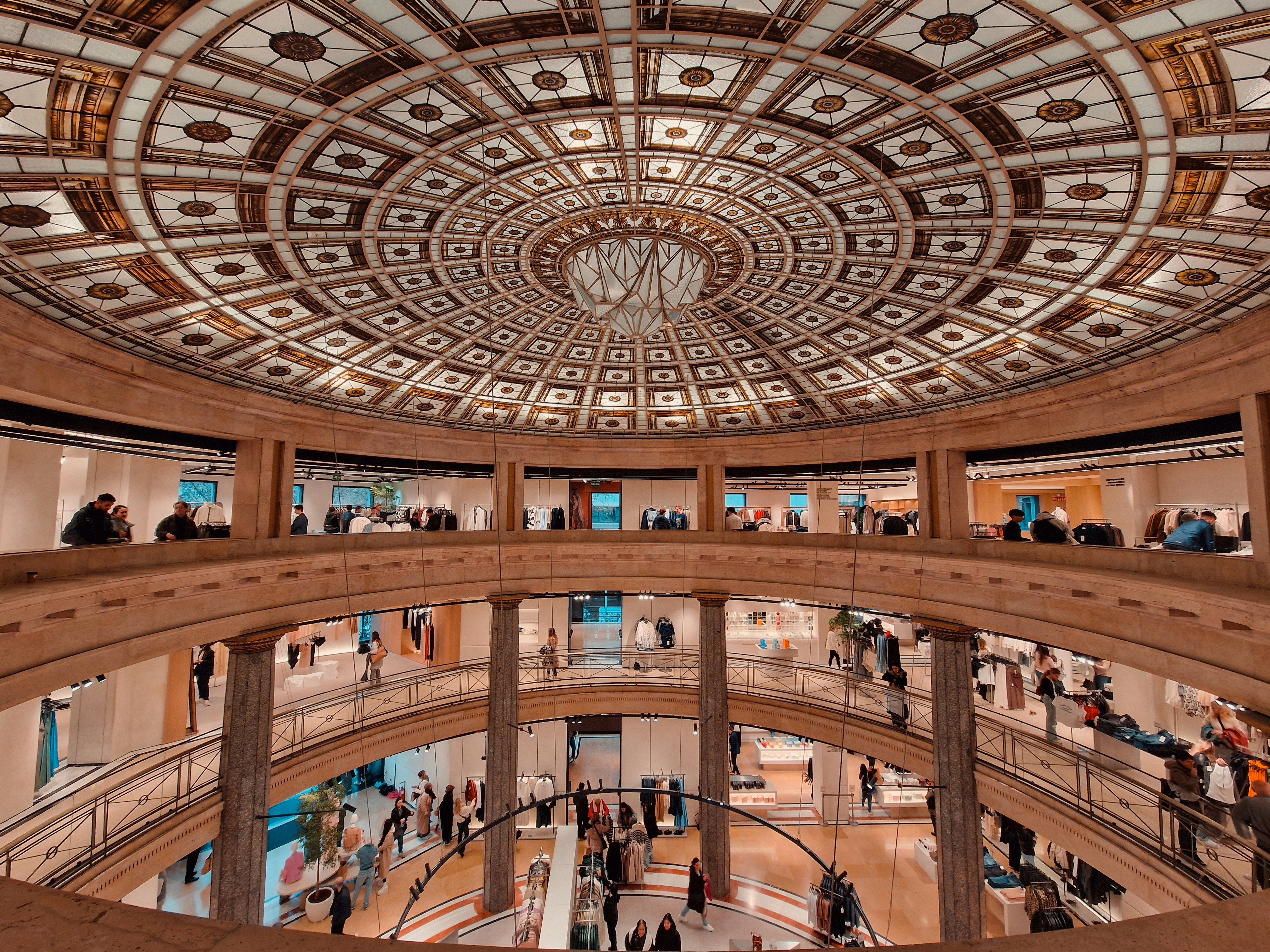 A very large building with a very high ceiling photo – Free Barcelona ...
