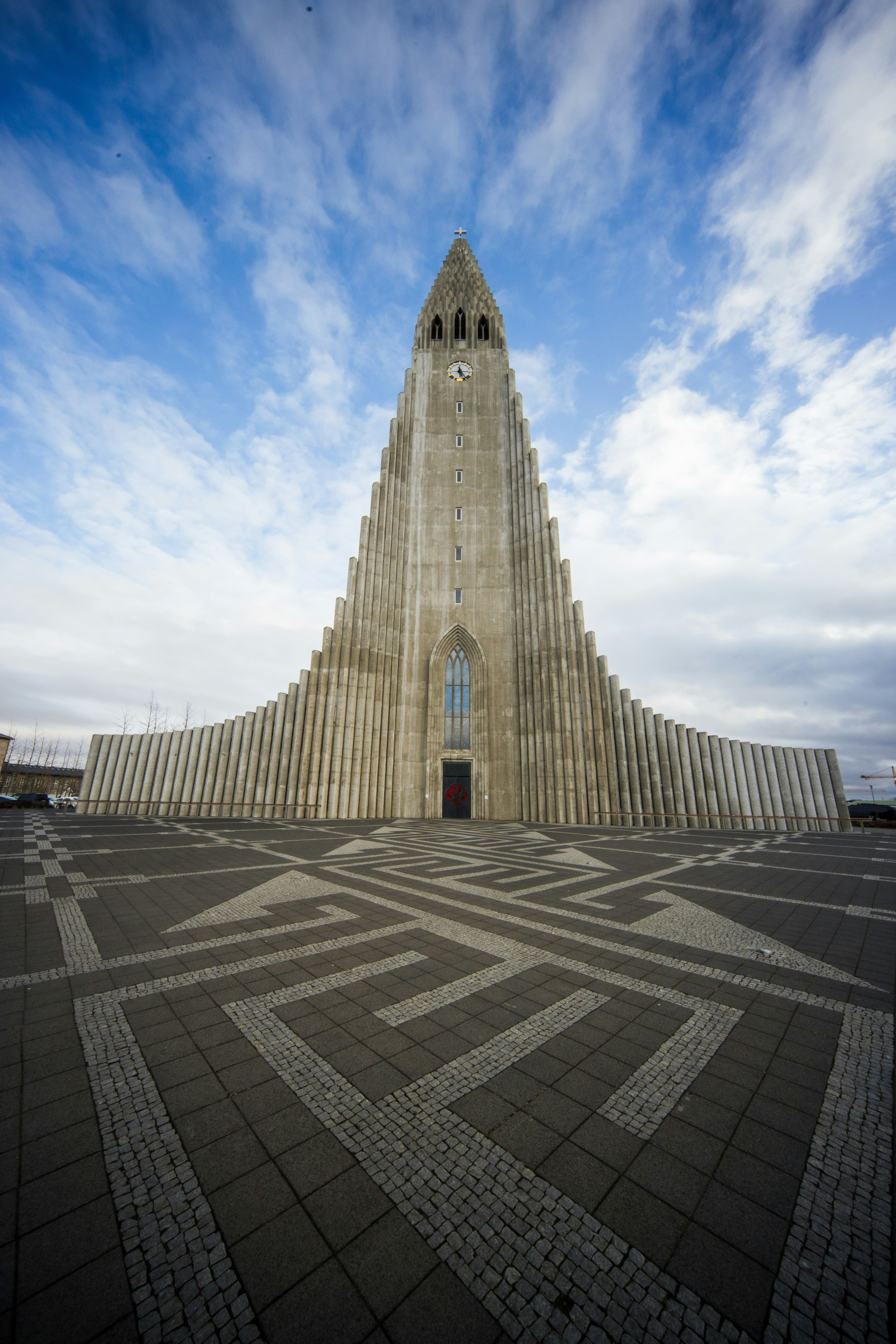 Spire over Symmetry: Hallgrímskirkja in Icelandic Light