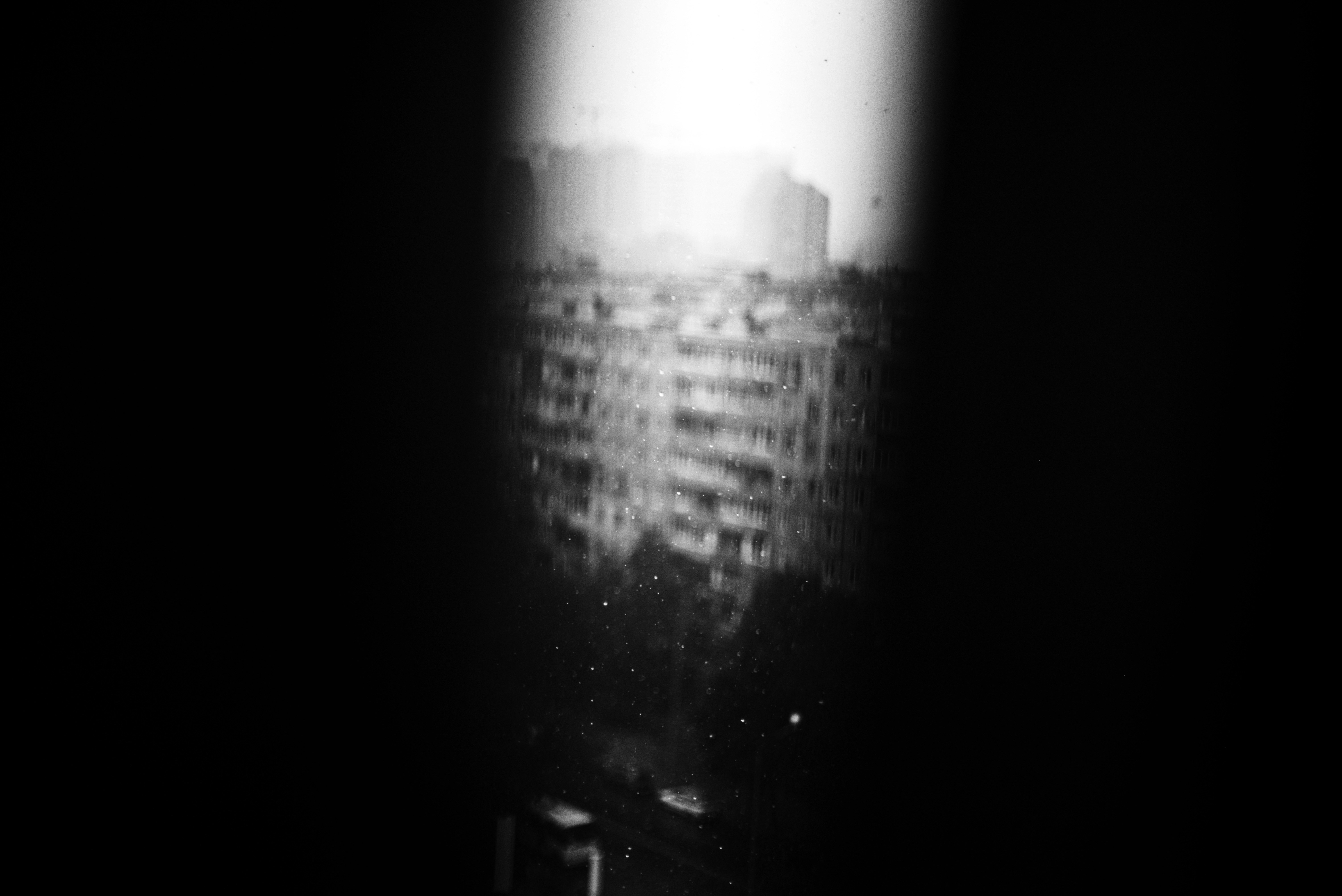 Sliver of the Skyline: Narrow Aperture View into a Distant City
