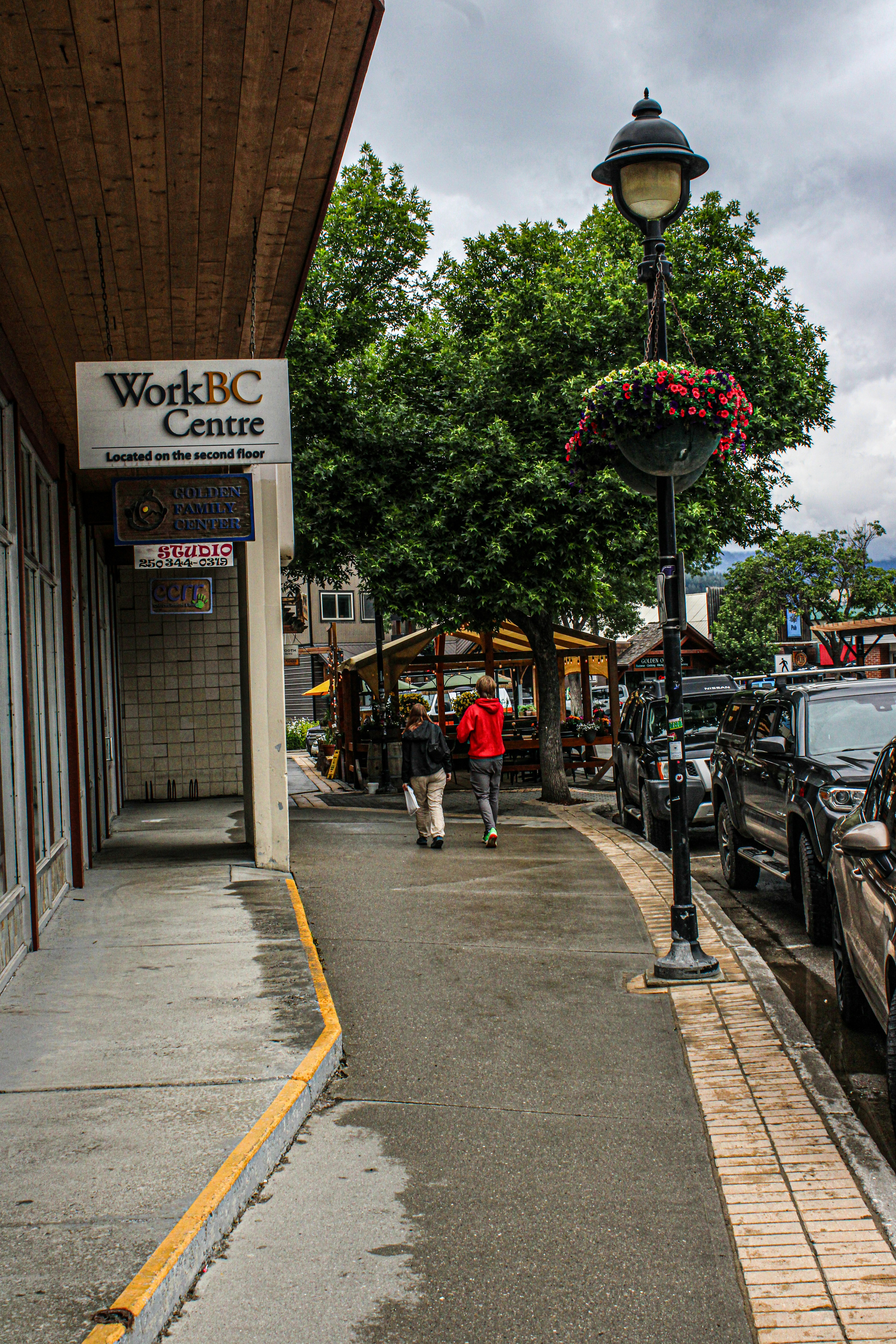 Shopfronts and Lantern Light: A Rainy Downtown Walk