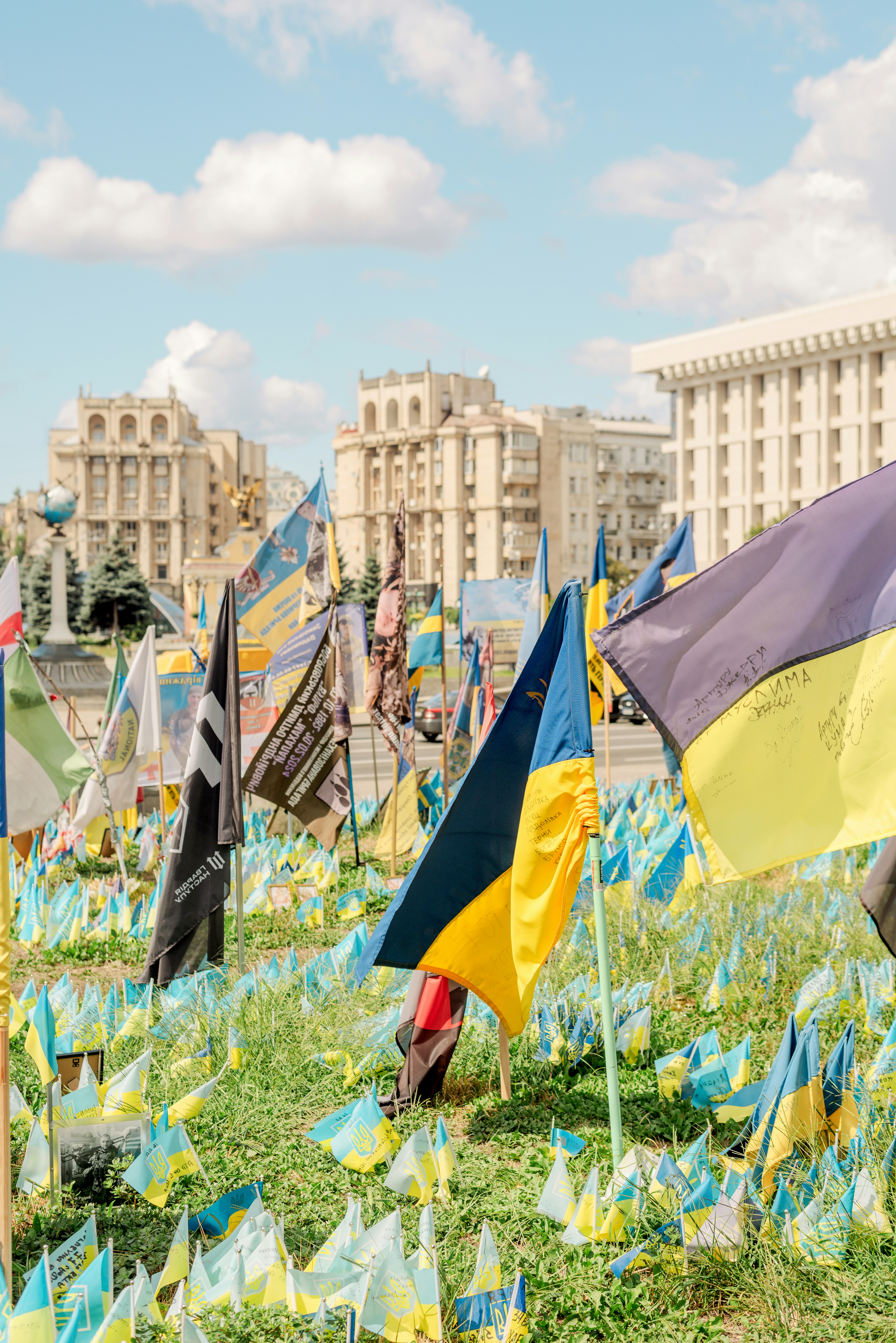 Flags of a City Square: Colorful Protests in the Open