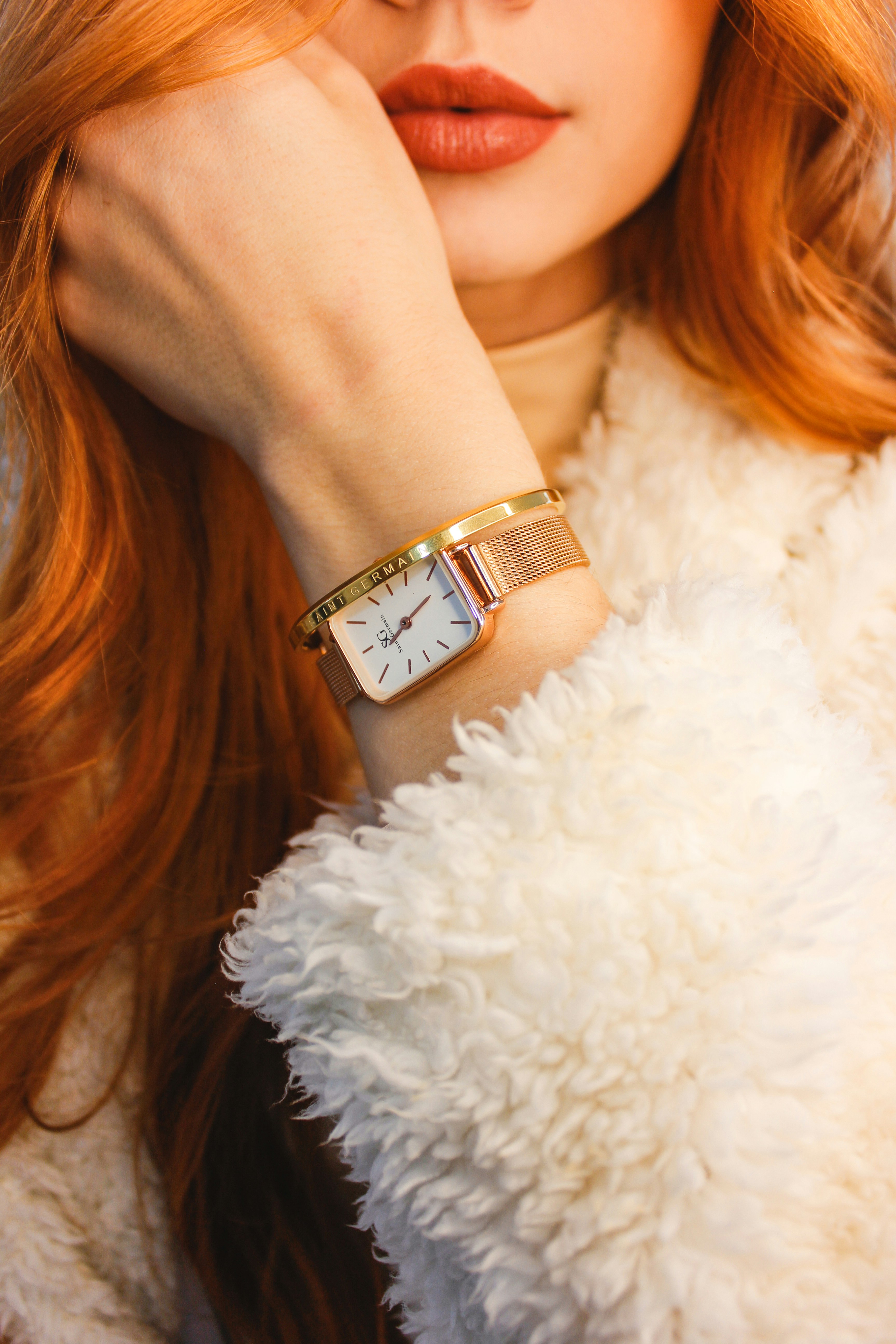 Soft Gaze and Golden Clock: a portrait of warm textures