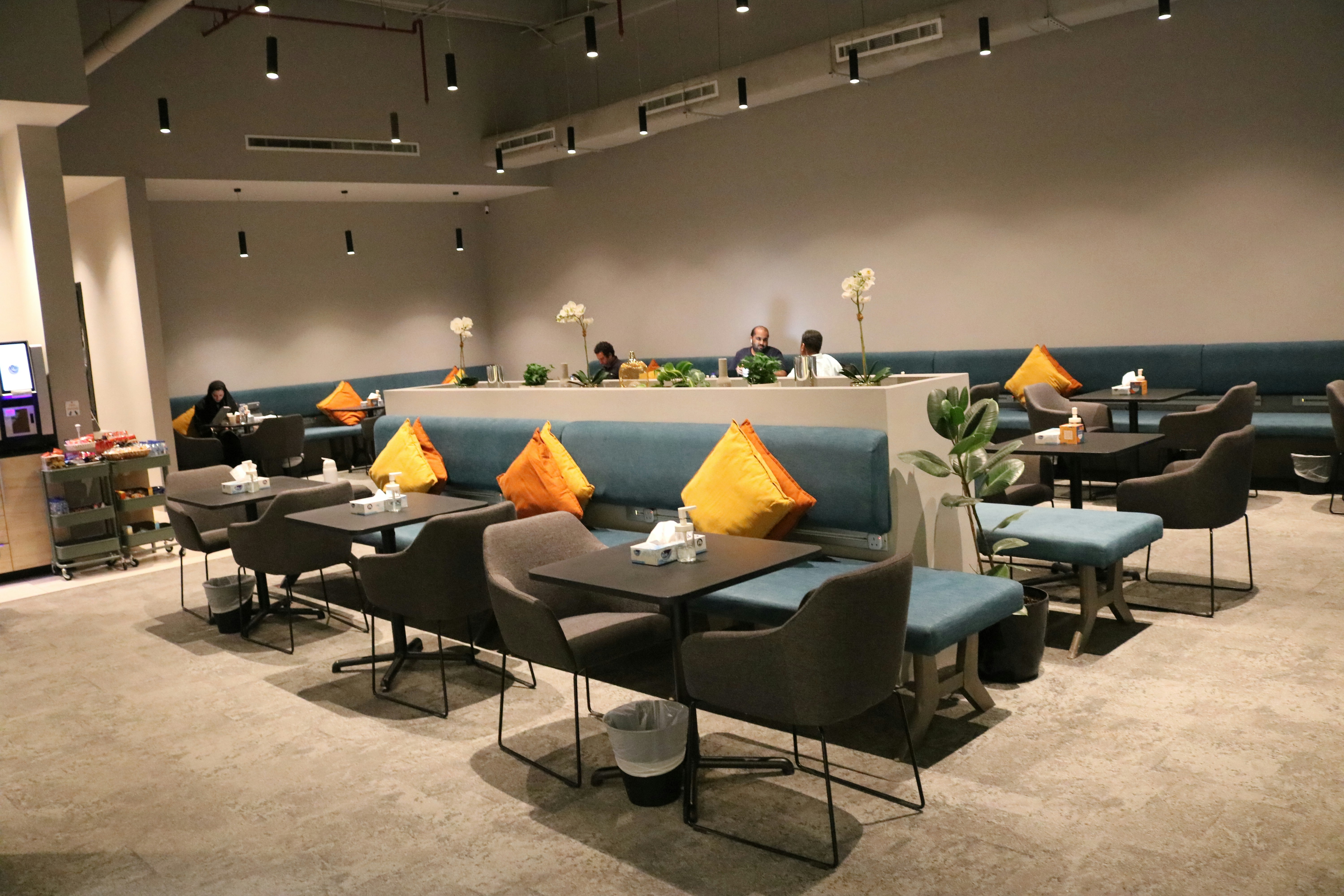 A large room with couches, tables and chairs photo – Free Riyadh saudi ...