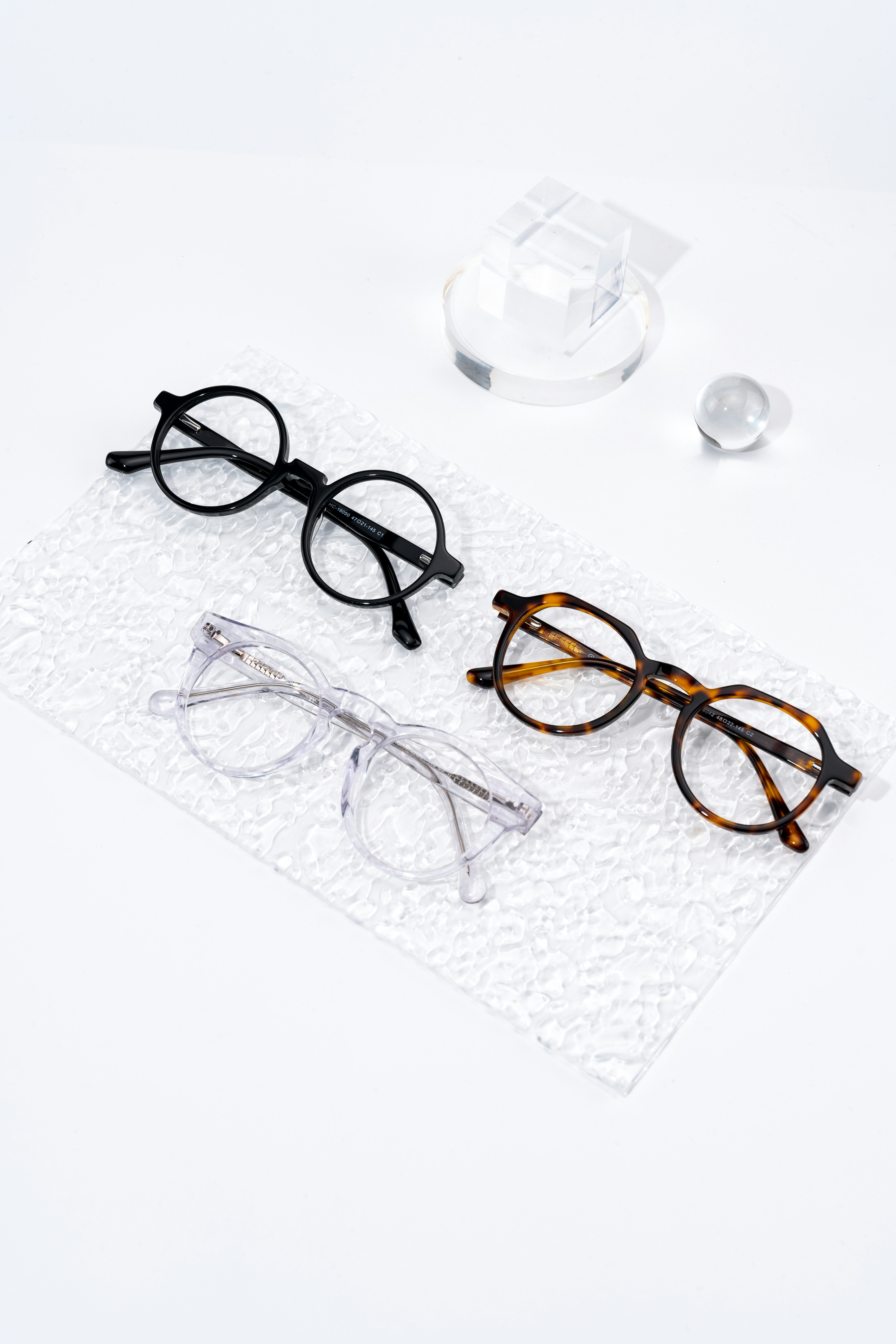 Together, these eyeglasses highlight the perfect blend of timeless style and contemporary fashion, catering to various tastes and preferences. Whether for everyday wear or special occasions, these glasses effortlessly enhance any look.