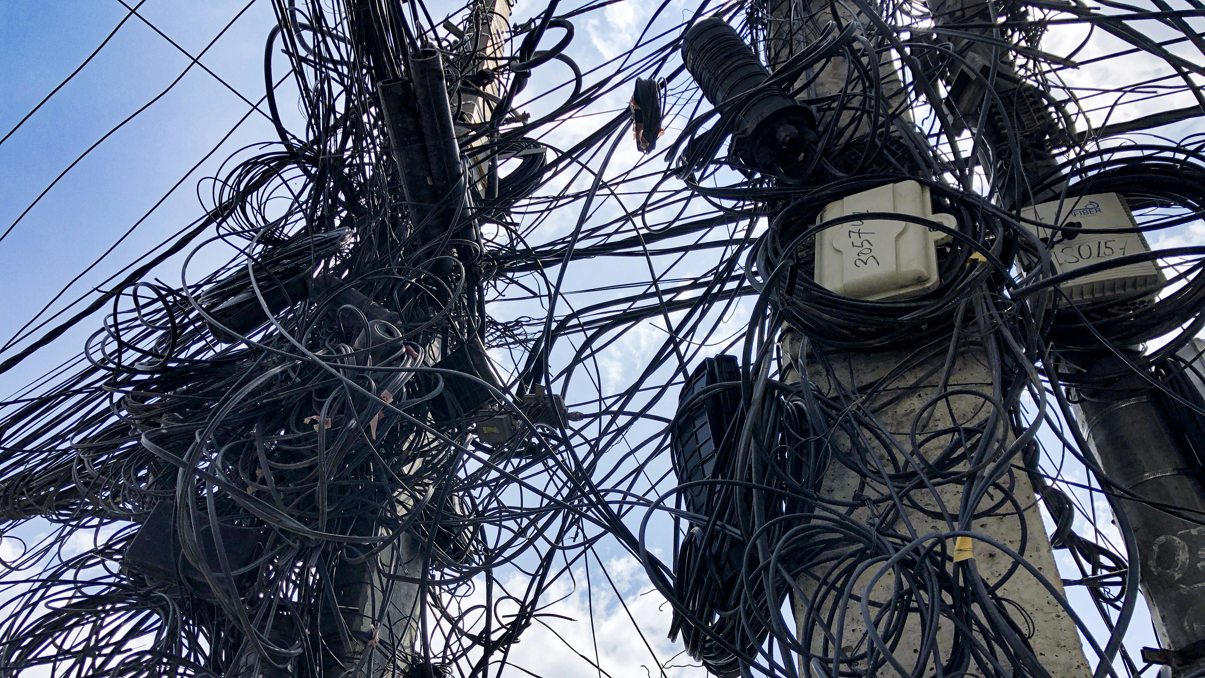 A bunch of wires and wires are tangled together photo – Free Wiring ...