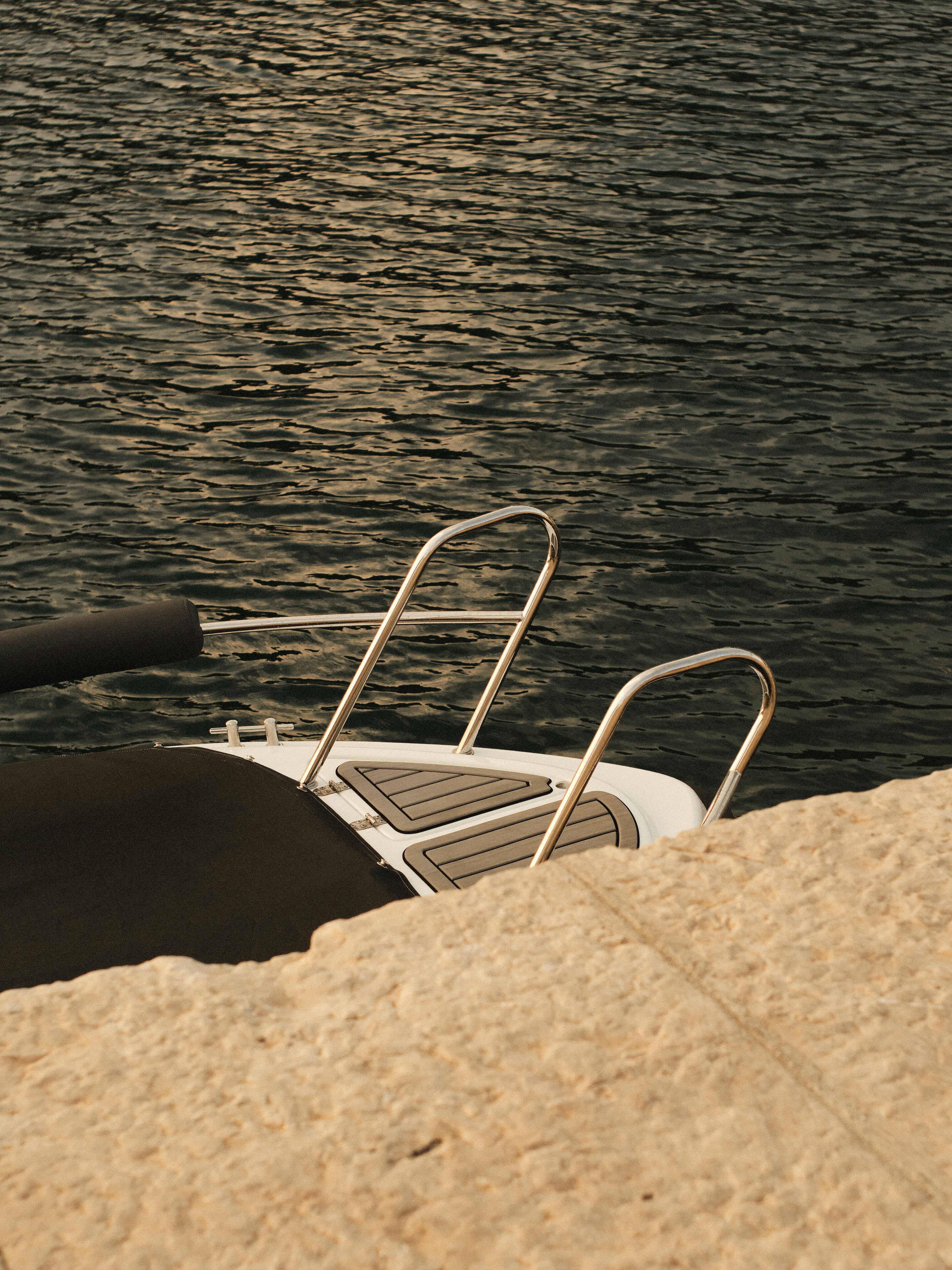 Steps into the Sea: Stainless Railways of a Dock