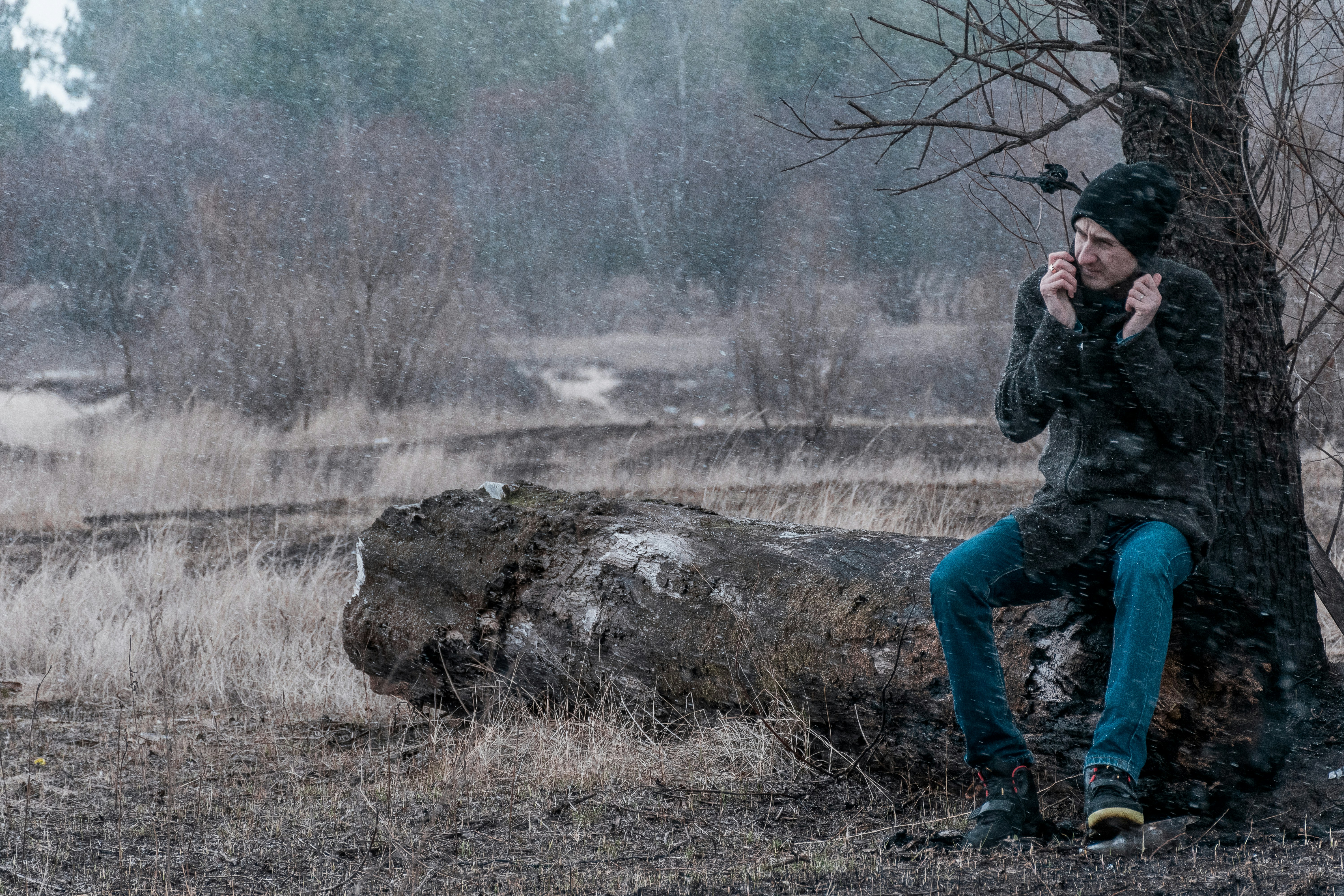 Winter at the Edge: A Solo Moment Under the Weeping Trees