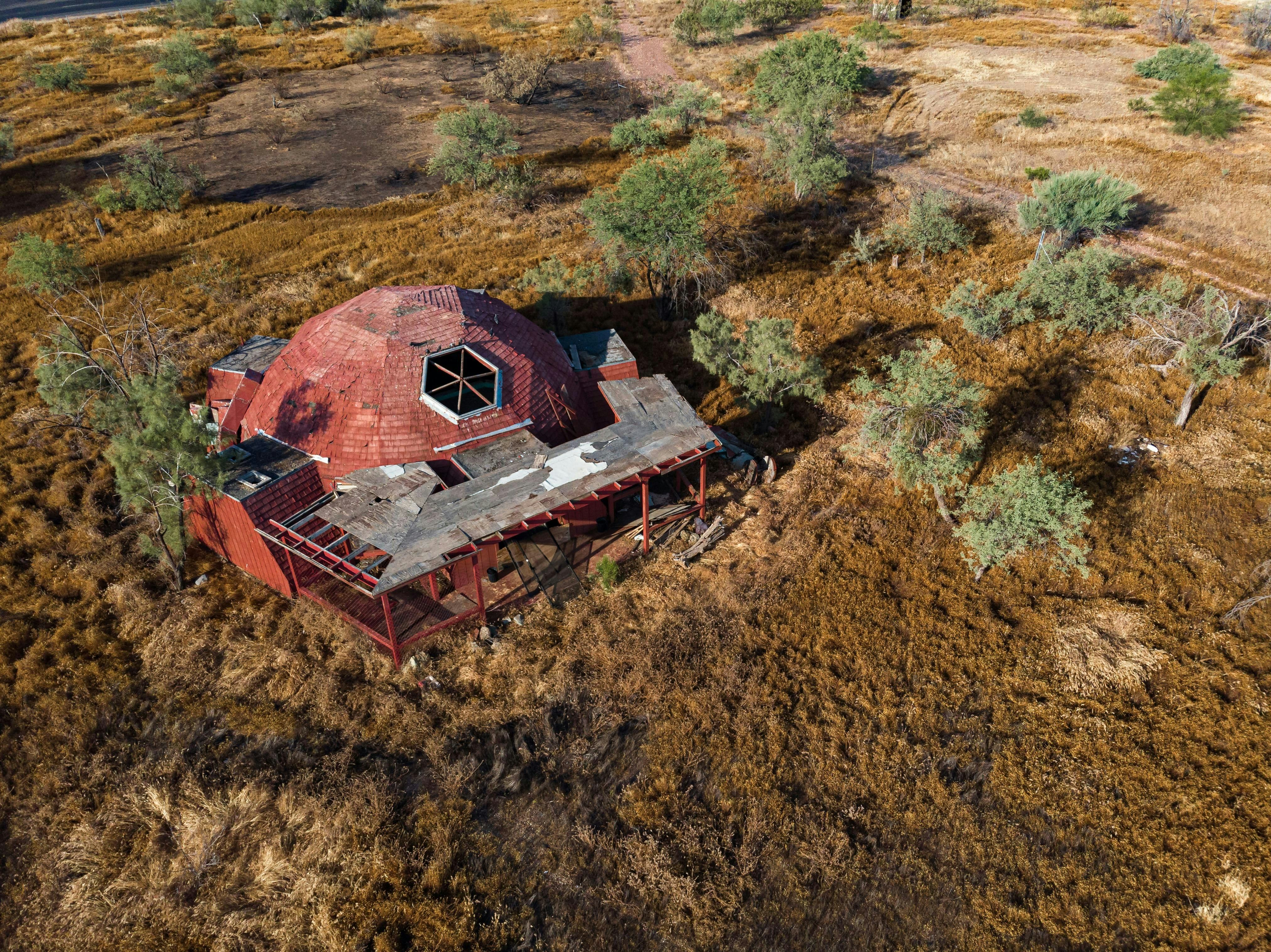 An aerial view of a house in the middle of nowhere photo – Free Arizona ...