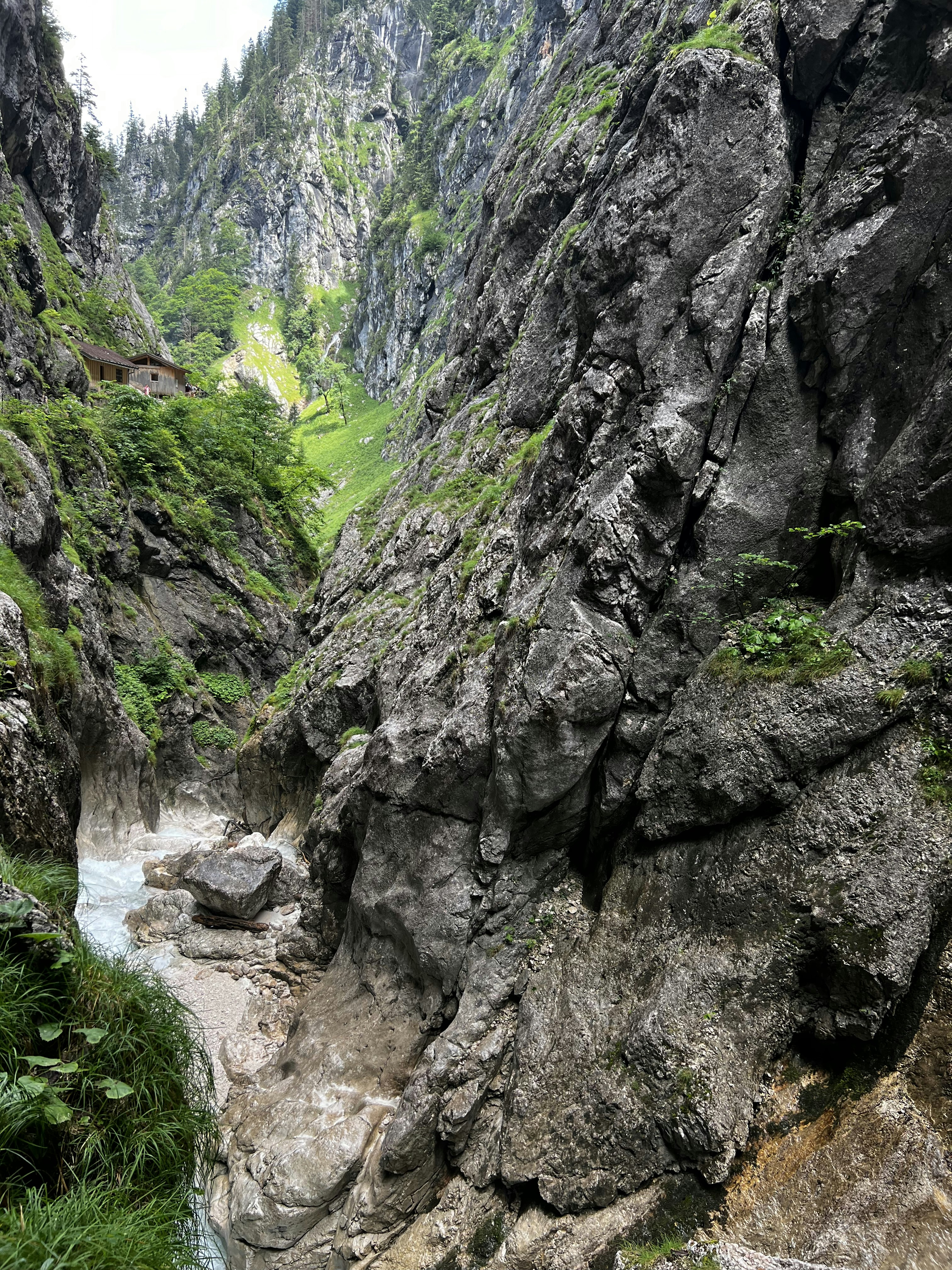 hollentalklamm | A river running through a canyon surrounded by mountains