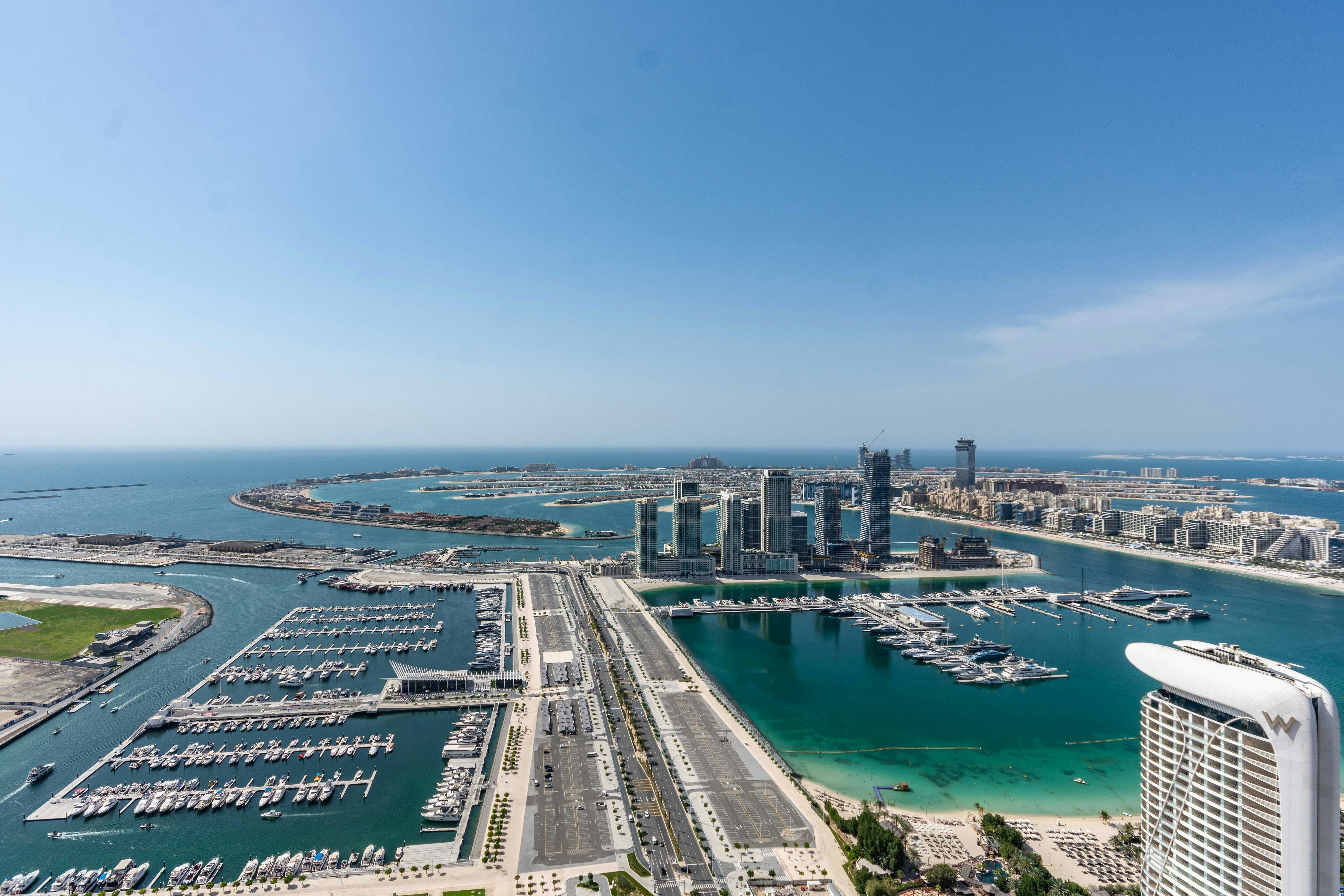An aerial view of a city and a harbor photo – Free Dubai - united arab ...