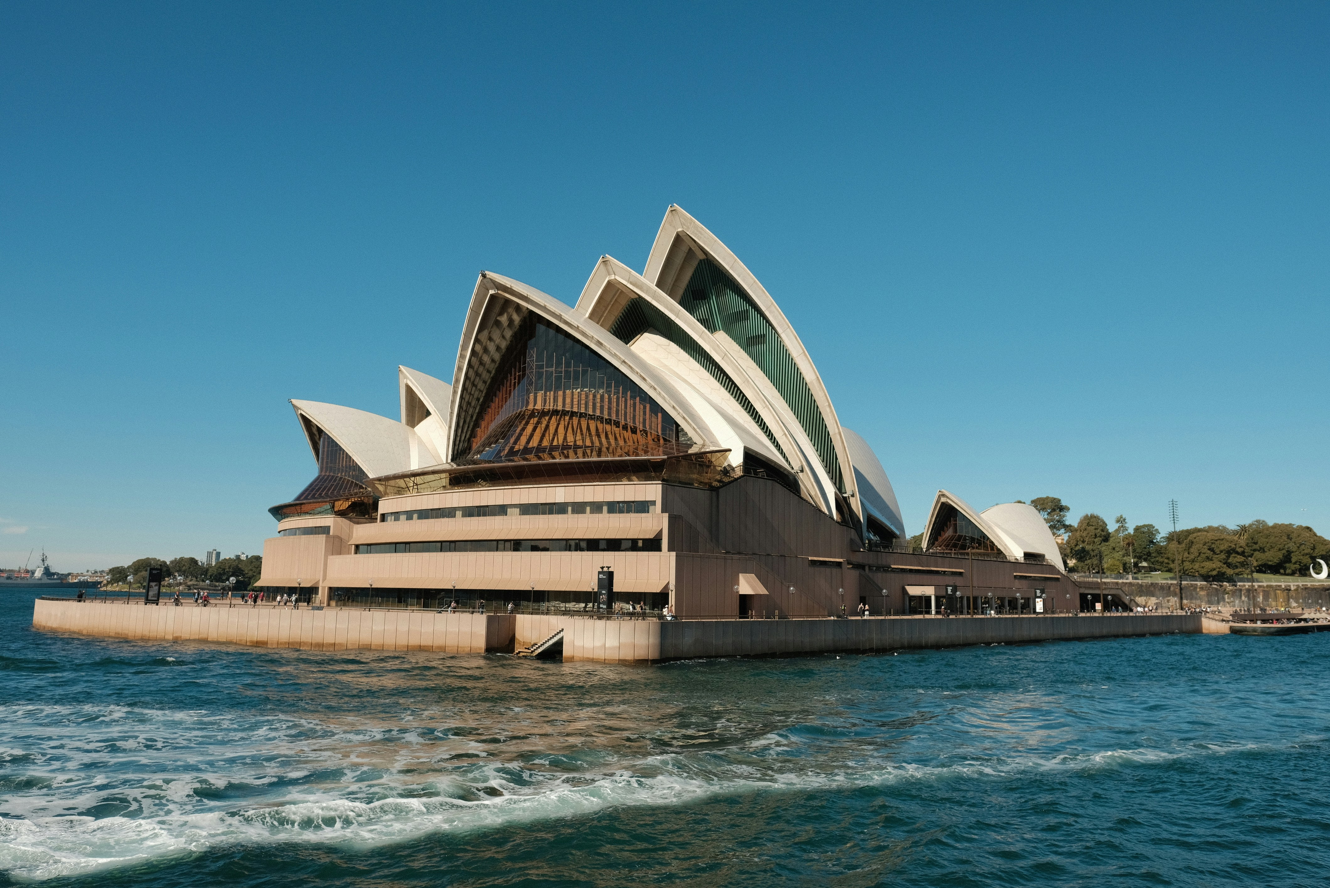 A picture of the sydney opera house taken from a boat photo – Free ...