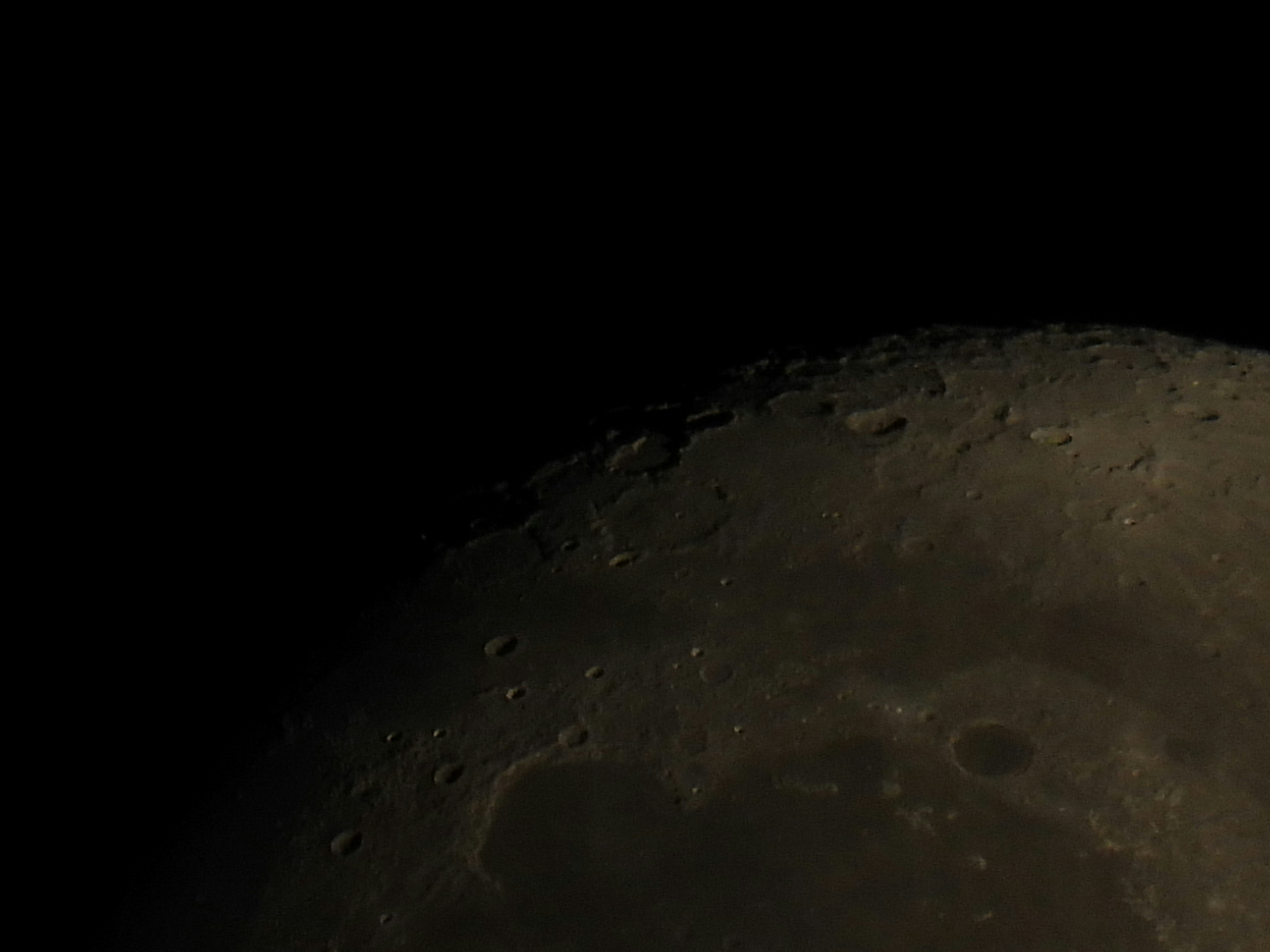 A close up of the moon in the dark sky photo – Free Space Image on Unsplash