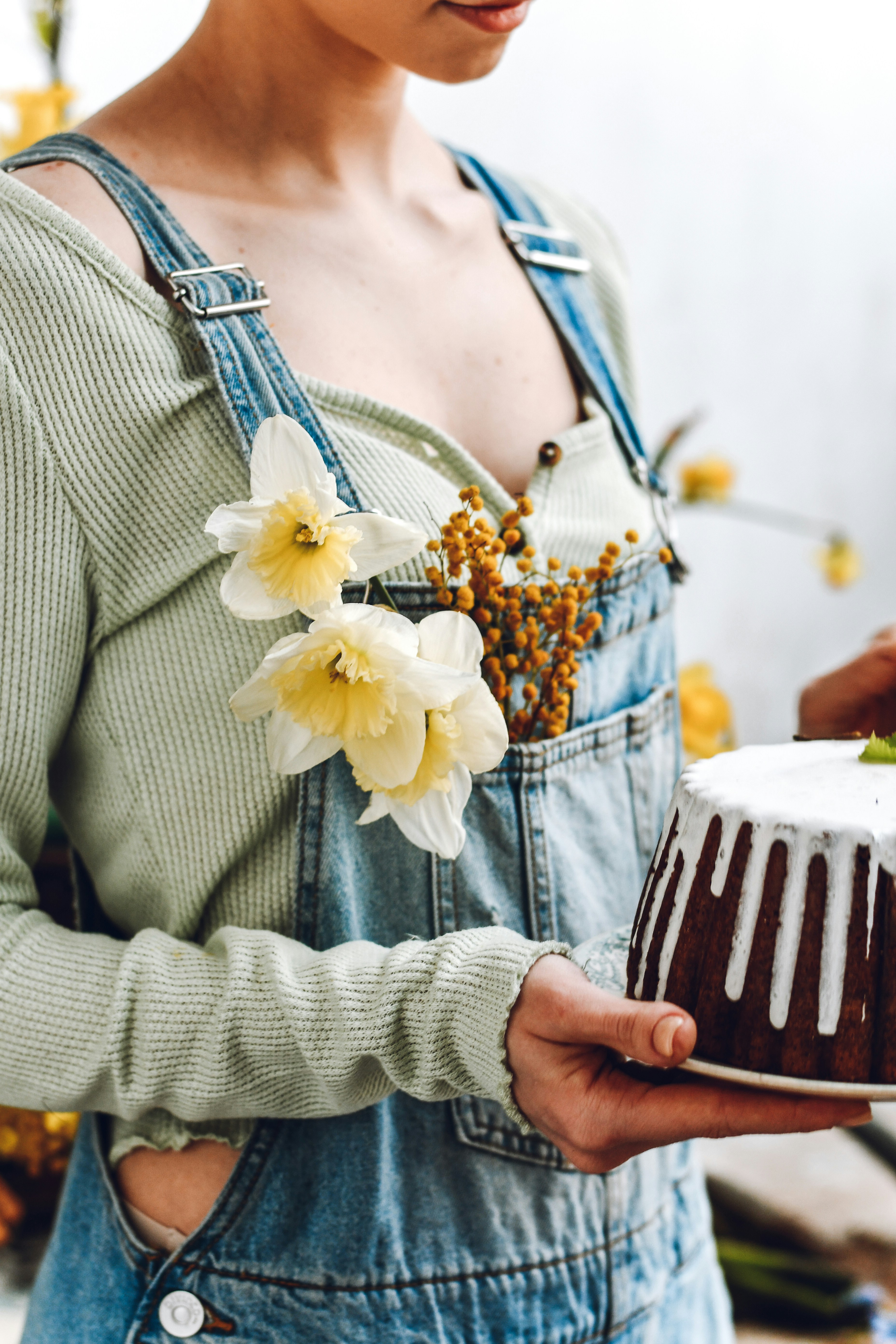Pocket Blooms and Drip-Cake Moment