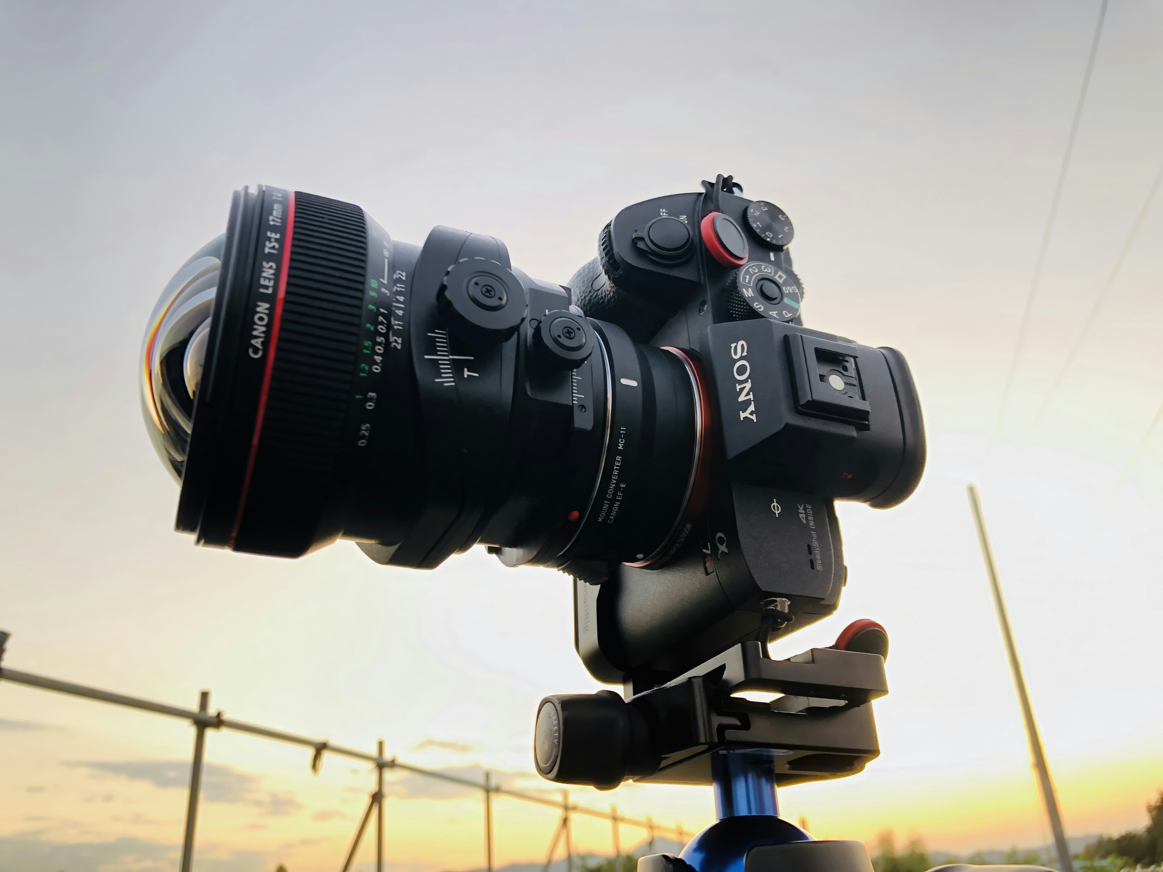 A camera mounted on top of a tripod photo – Free Sony Image on Unsplash