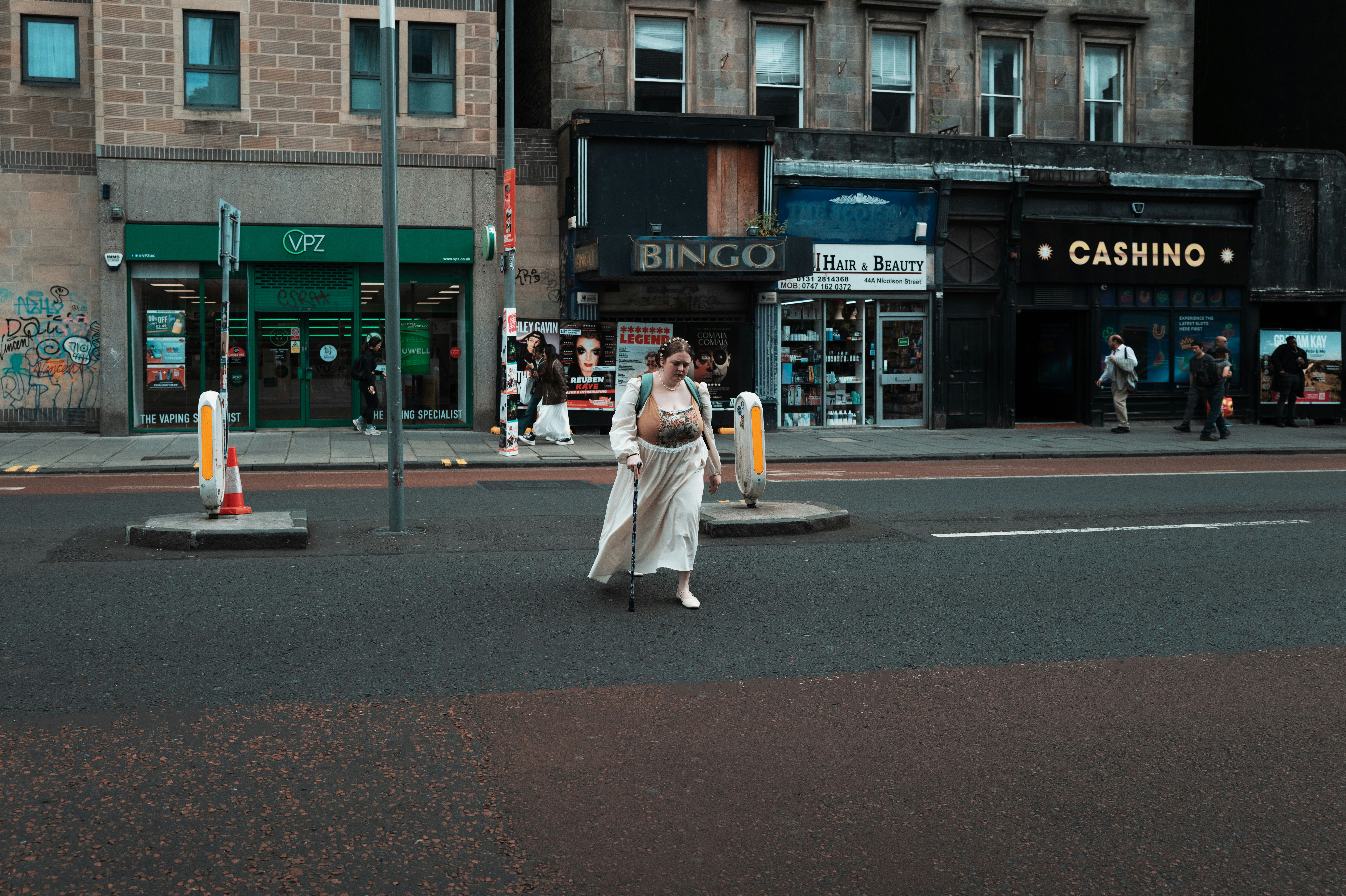 Women Walking Pictures | Download Free Images on Unsplash