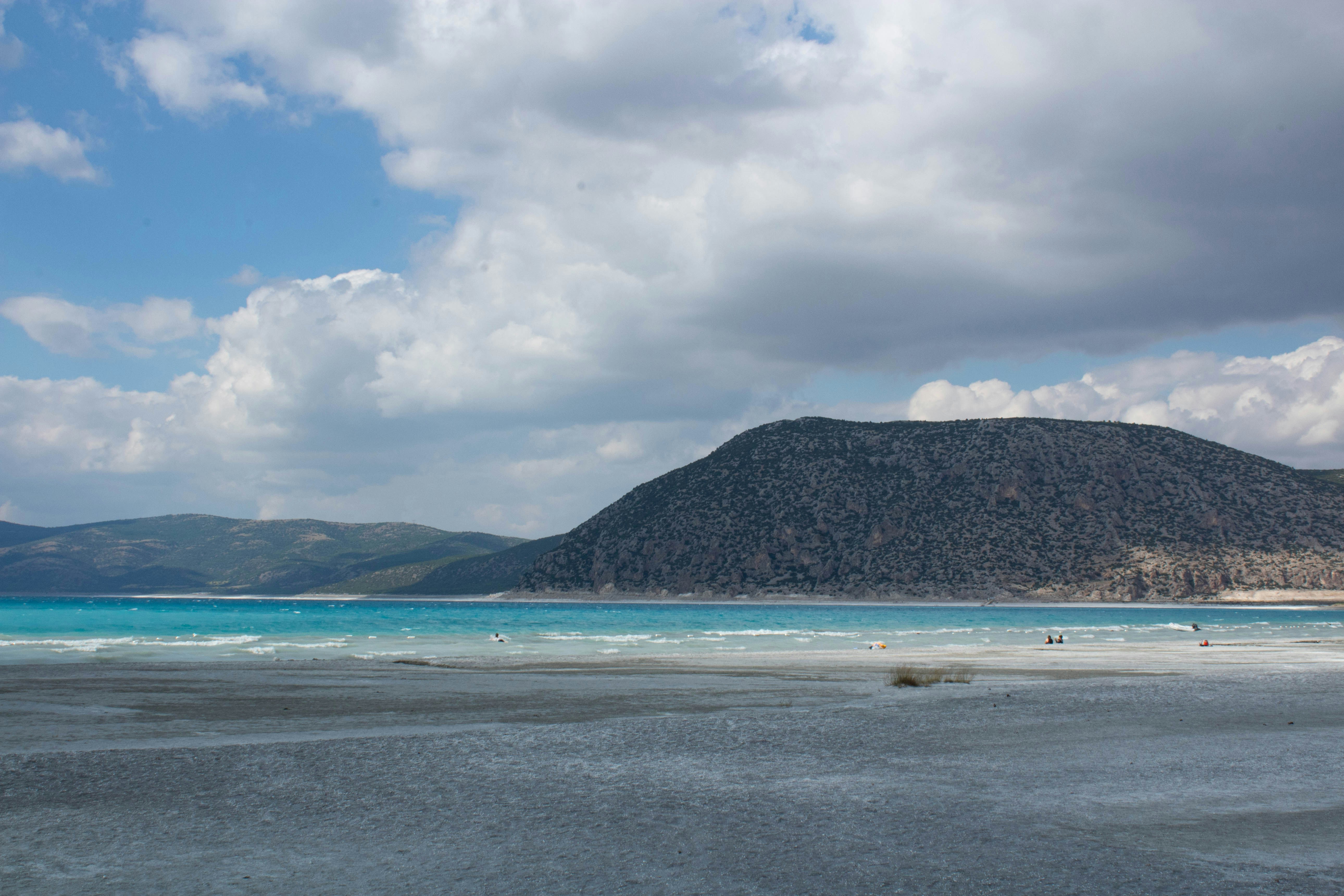 Tranquil Waves Meet Majestic Mountains