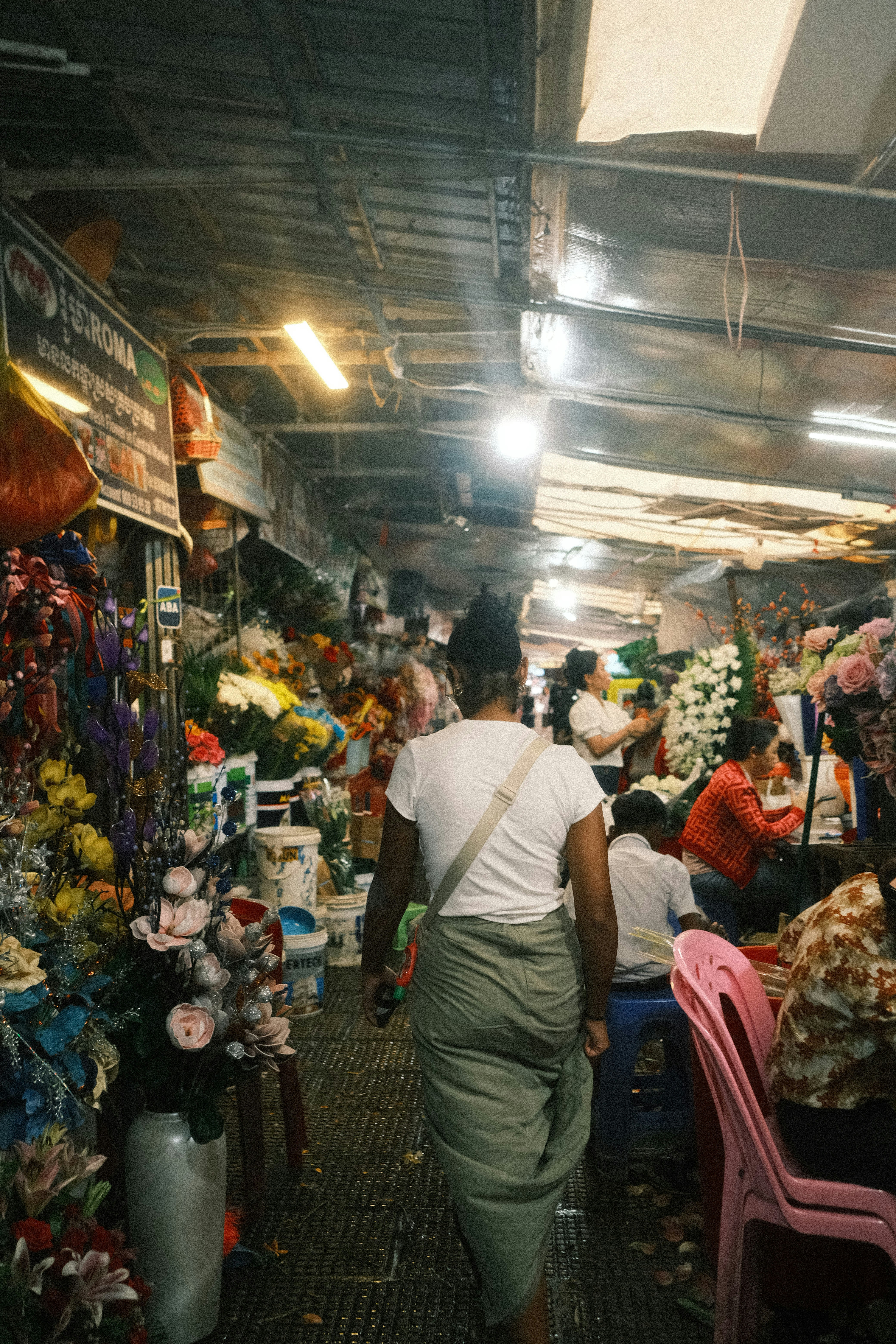Market of Color: A Quiet Walk Among Florals