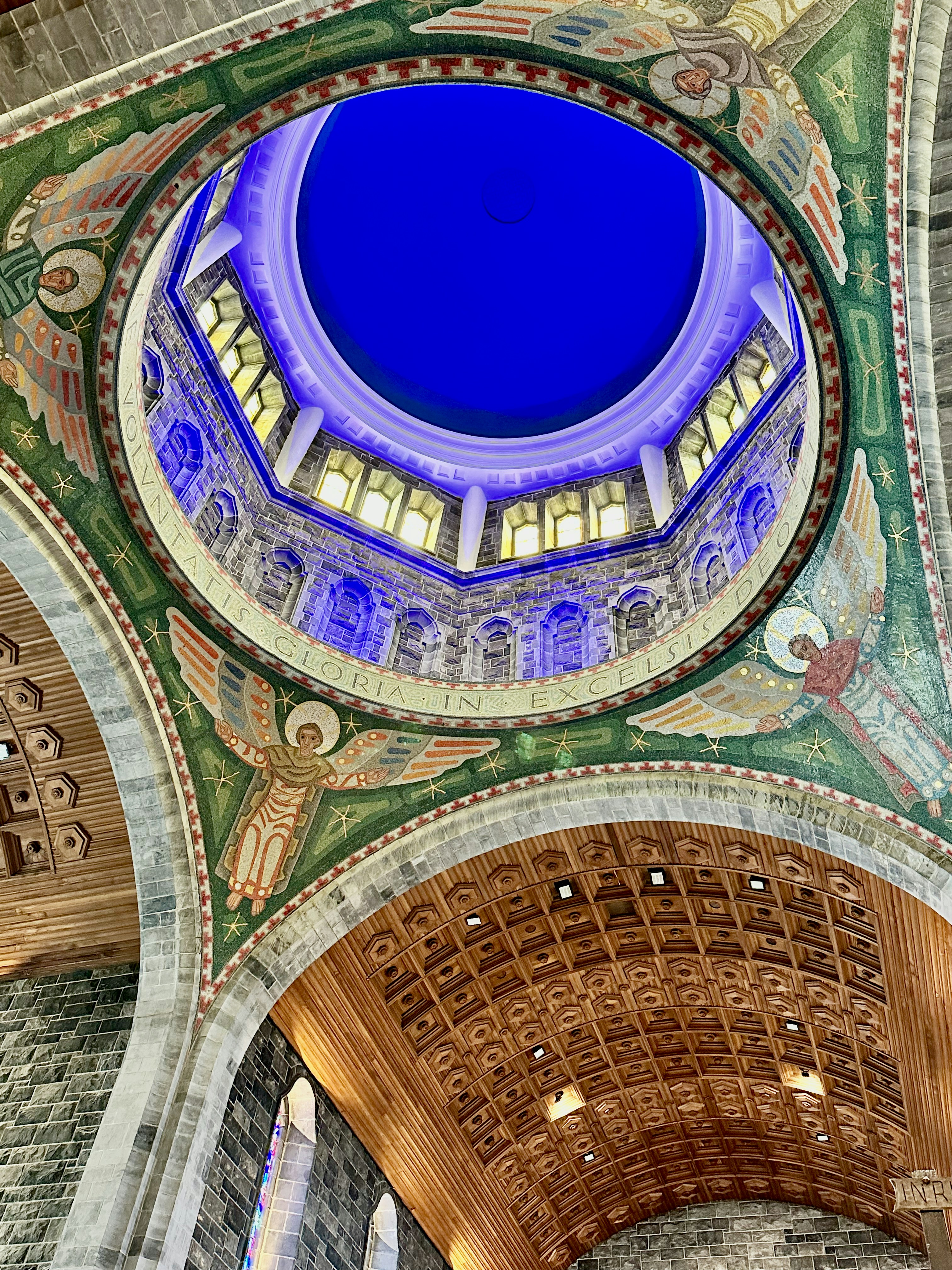 Azure Oculus Above Mosaic Vaults: A Cathedral Ceiling of Light