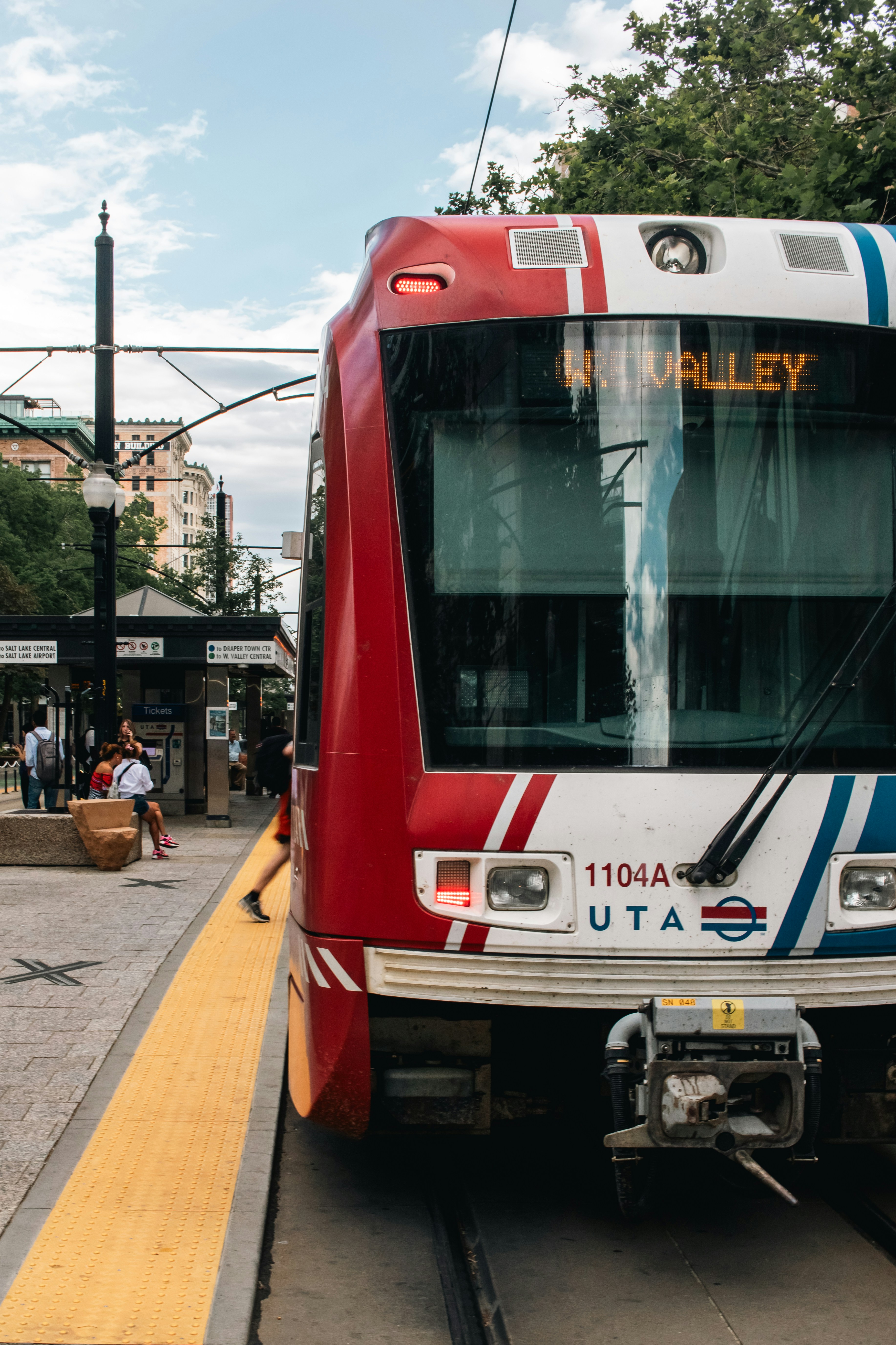 TRAX, UTA’s light rail system, offers convenient connections to community destinations, shopping centers, schools and universities, FrontRunner stations, bus hubs and Park & Ride lots throughout the Salt Lake City valley. TRAX runs seven days per week, with 15-minute frequency during peak times. TRAX is electrically powered via a pantograph that connects the train to overhead catenary wires. Trains can range in length from one to four cars depending on time, day and projected ridership.