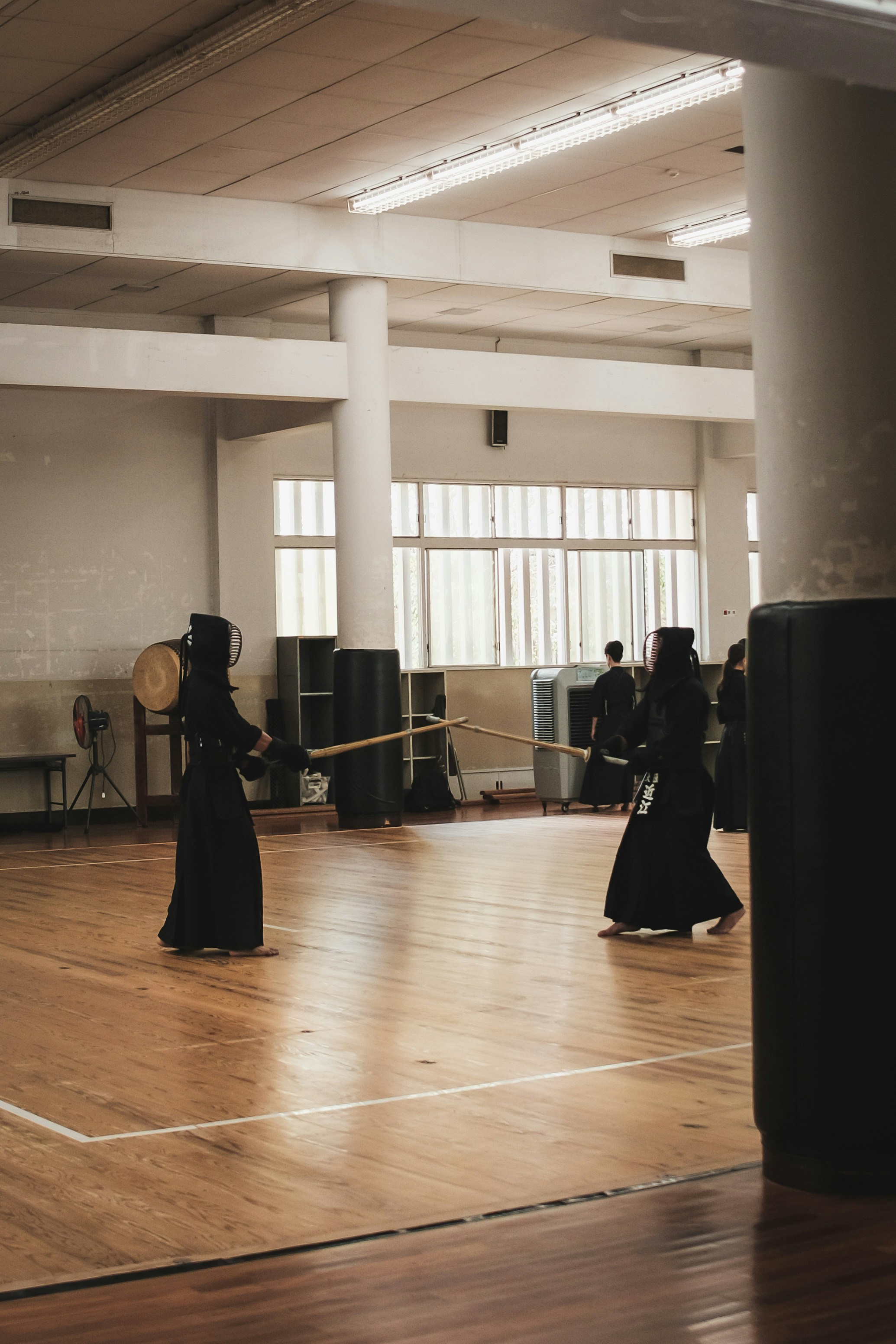 Longer Reach in the Dojo: Duel with Rattan Ropes
