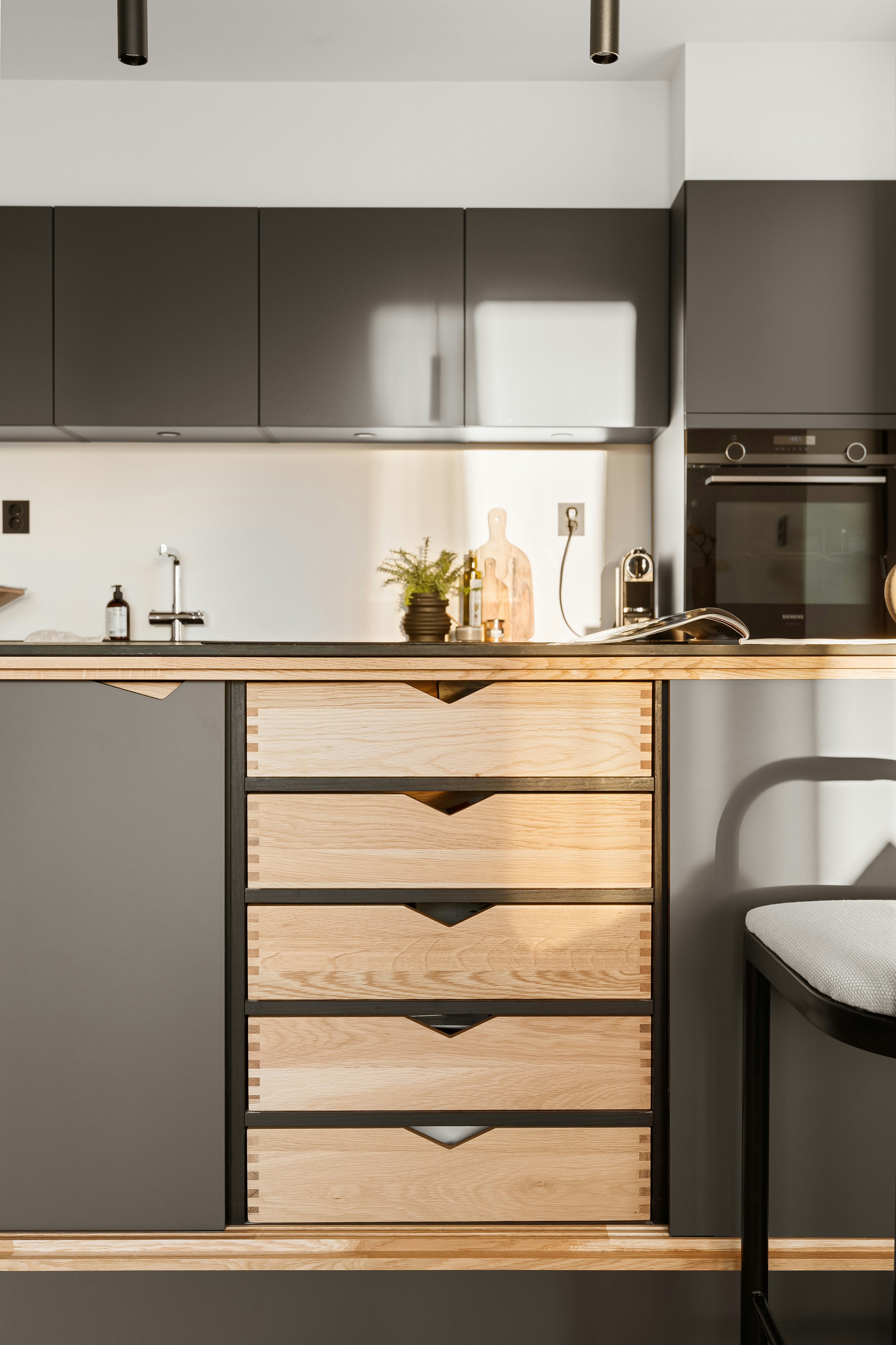 A kitchen with a counter, sink, oven and microwave photo – Free Indoors ...