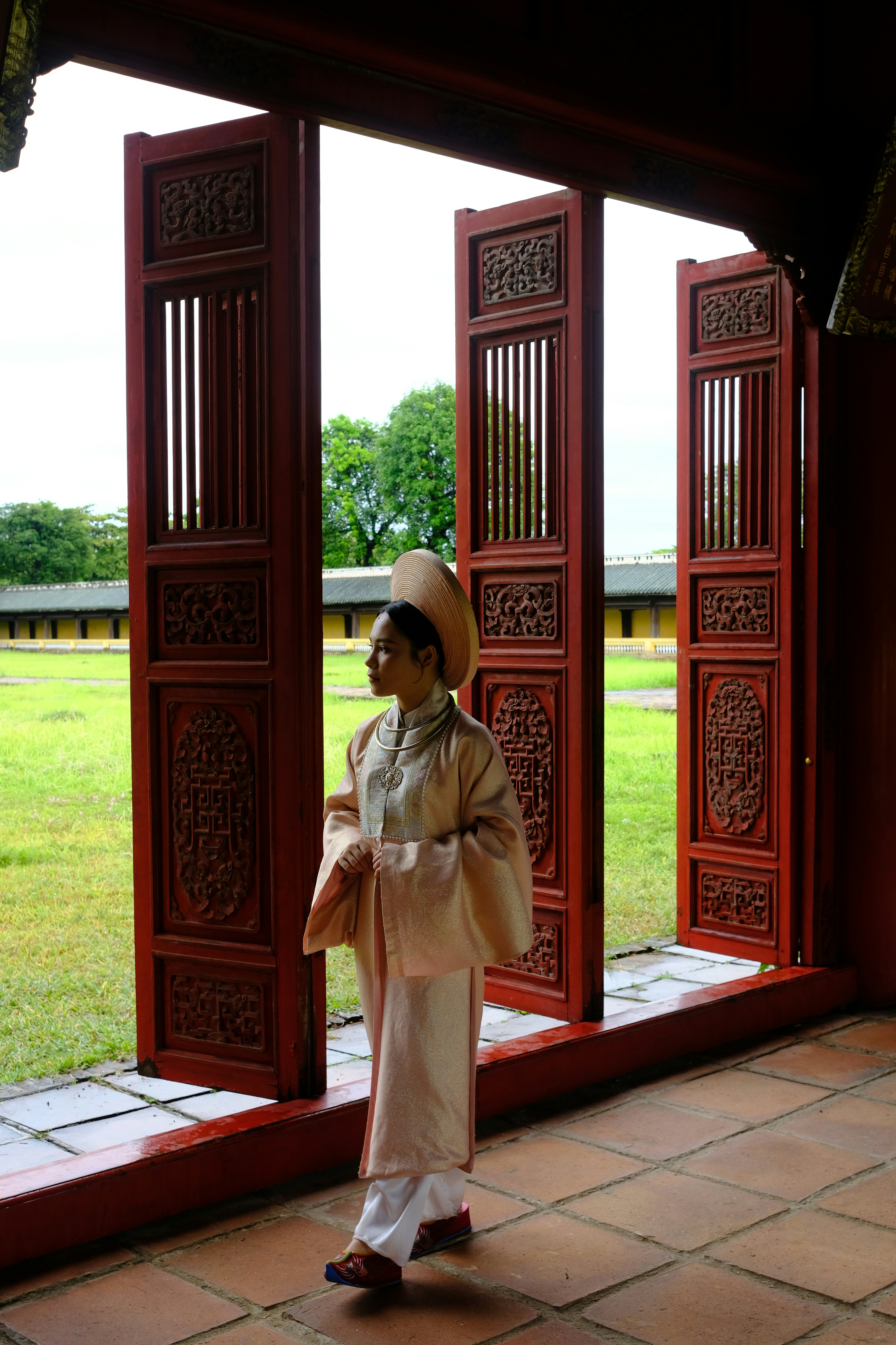 Little Scholar at the Red-Carved Threshold