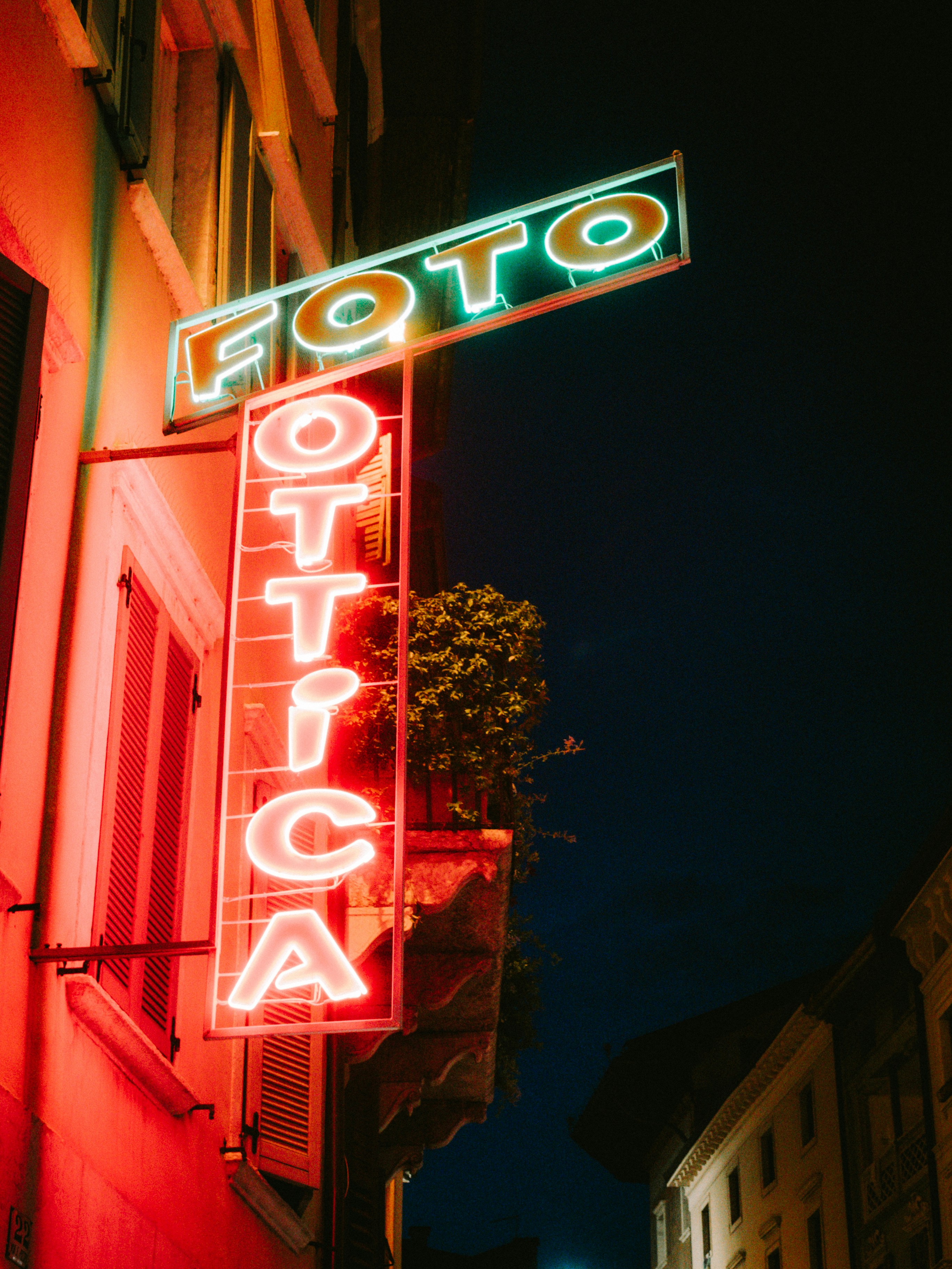 FOTICA Neon: A Night Portrait of Red and Teal Light