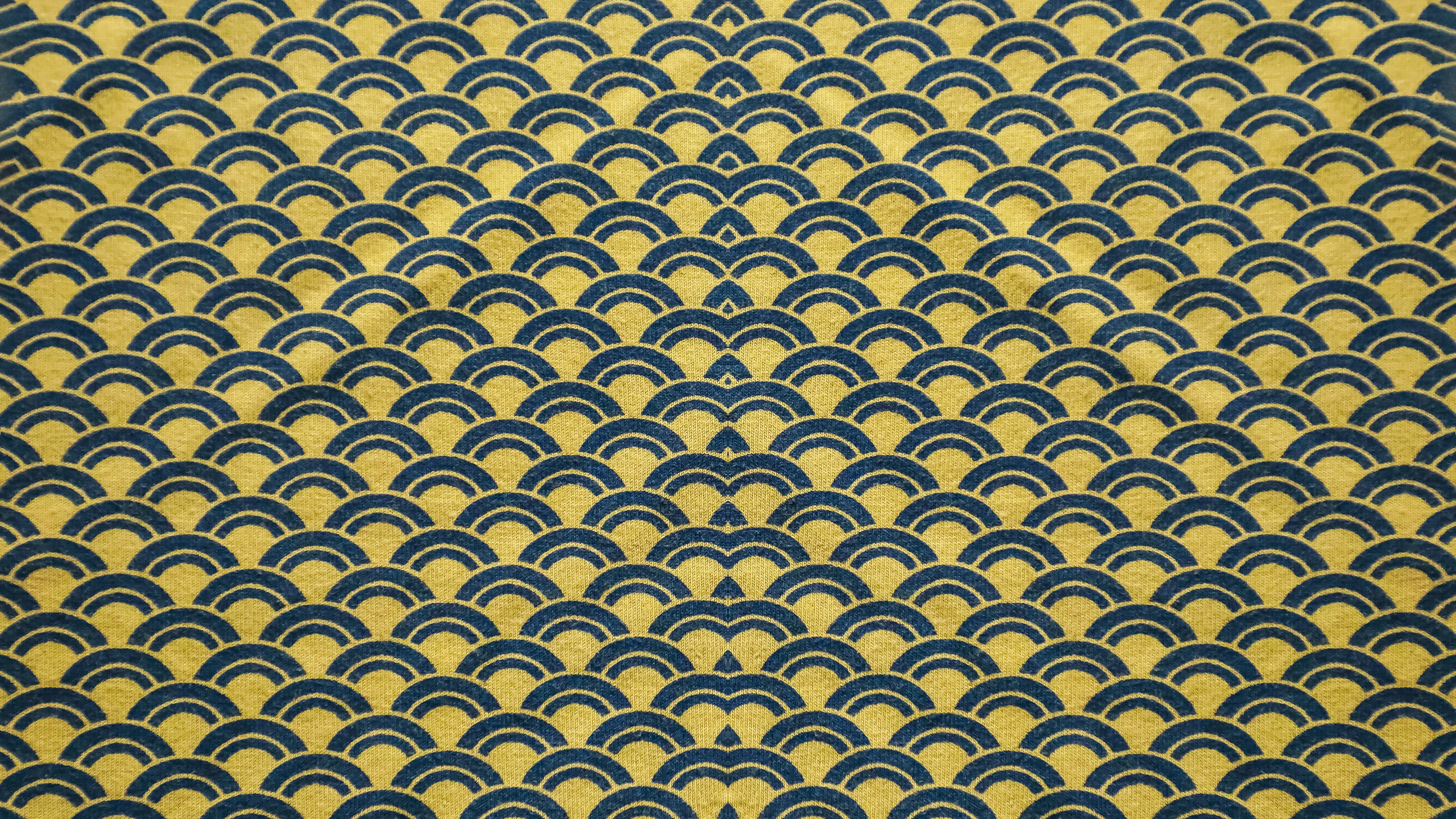 Golden Seigaiha Waves on a Textile Gold Field