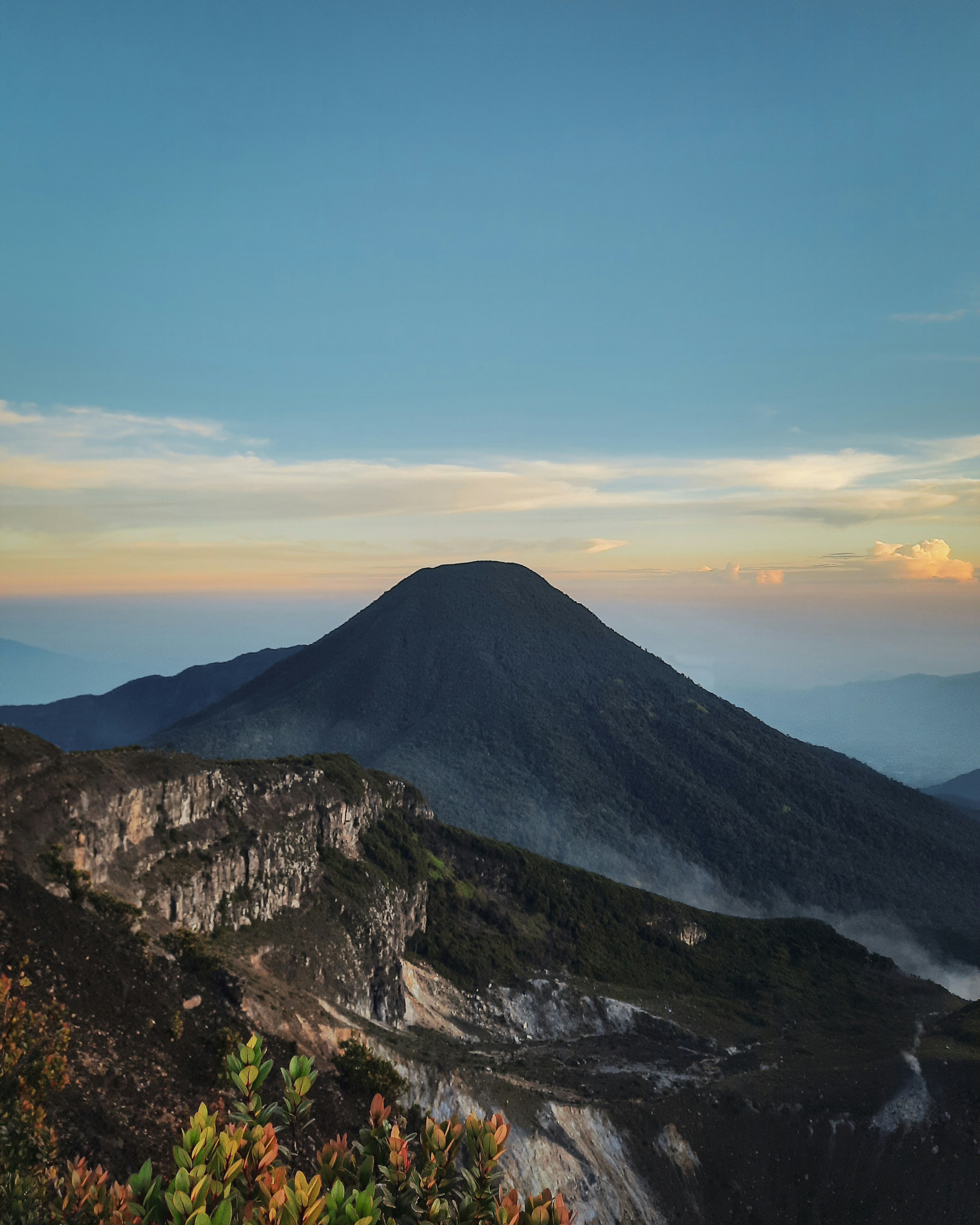 Gunung Pictures | Download Free Images on Unsplash