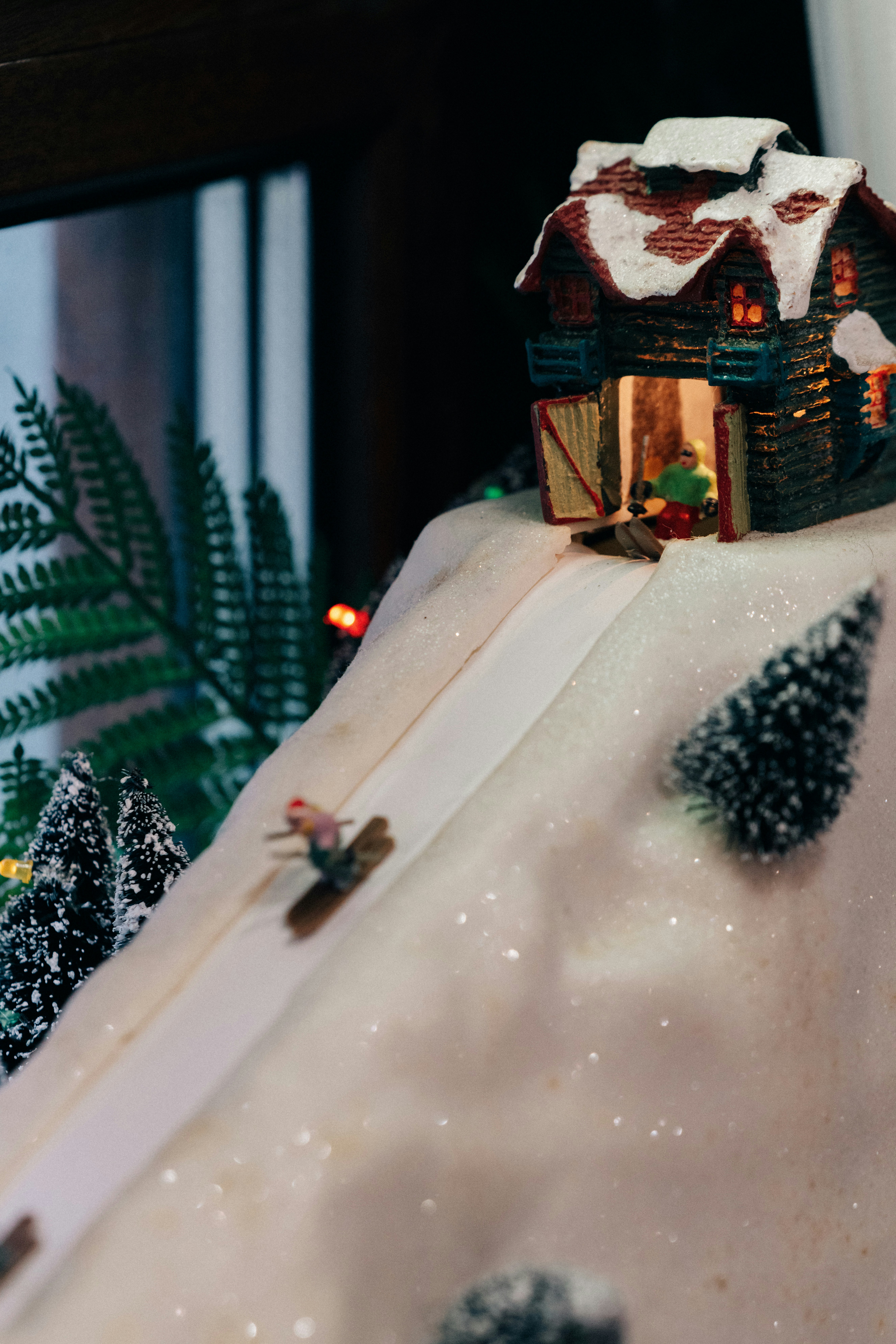 Glowing Chalet on a Snowbound Slope: A Tiny Holiday Diorama