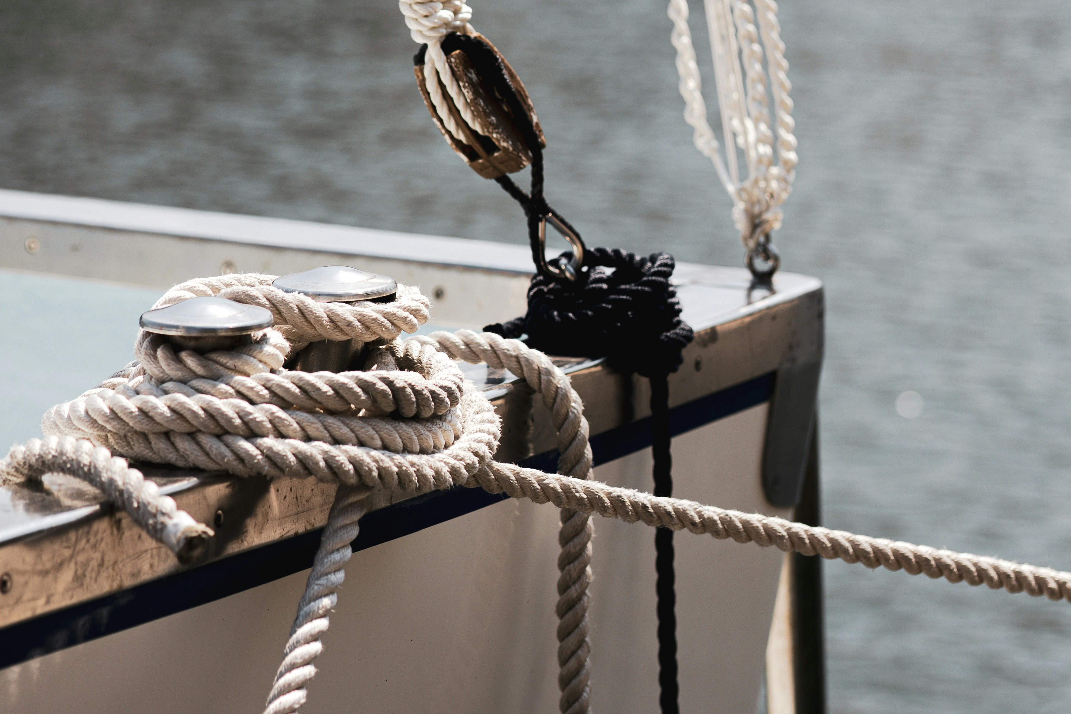 A close up of a rope on a boat photo – Free Beach Image on Unsplash