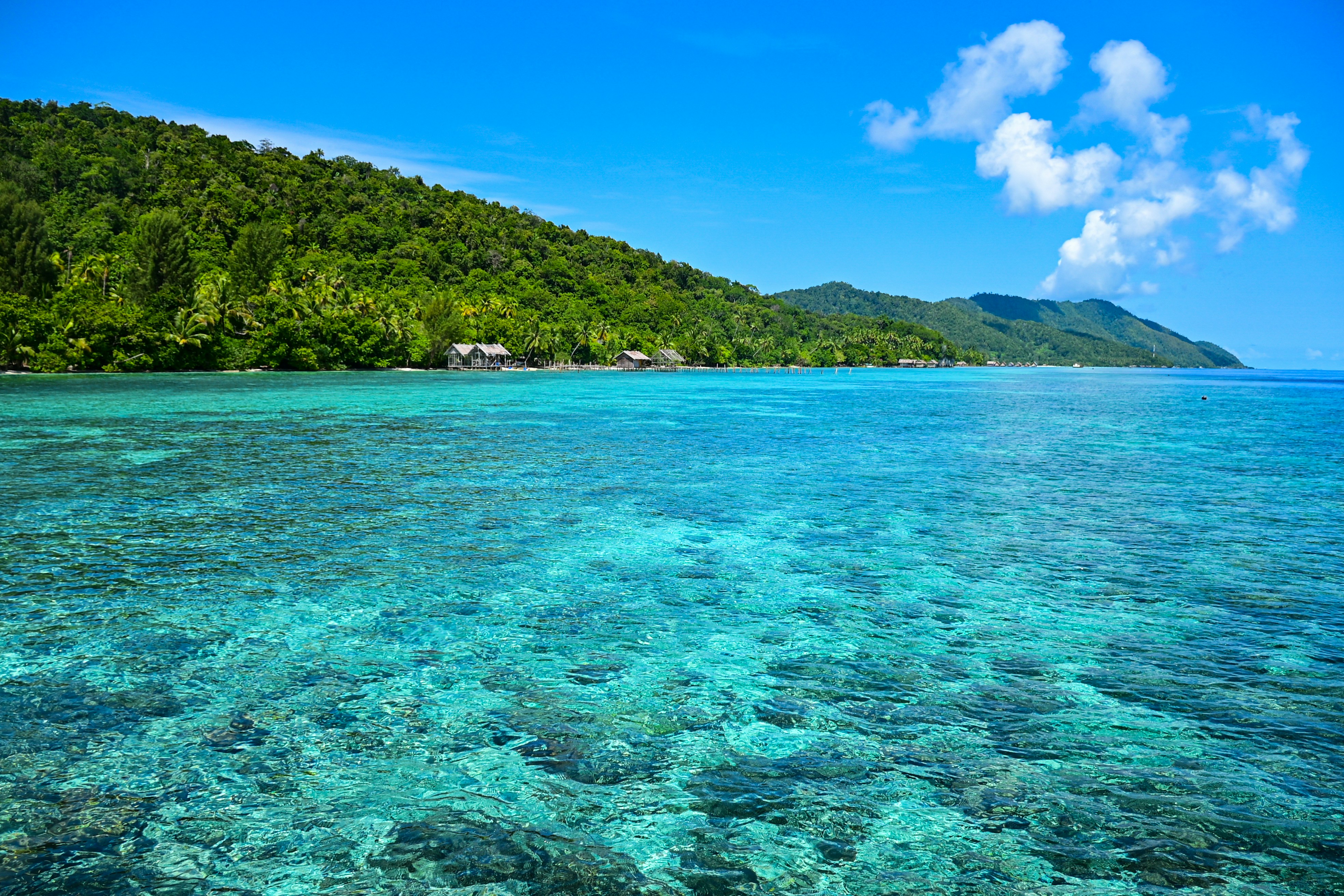 A view of the ocean from a boat photo – Free Indonesia Image on Unsplash