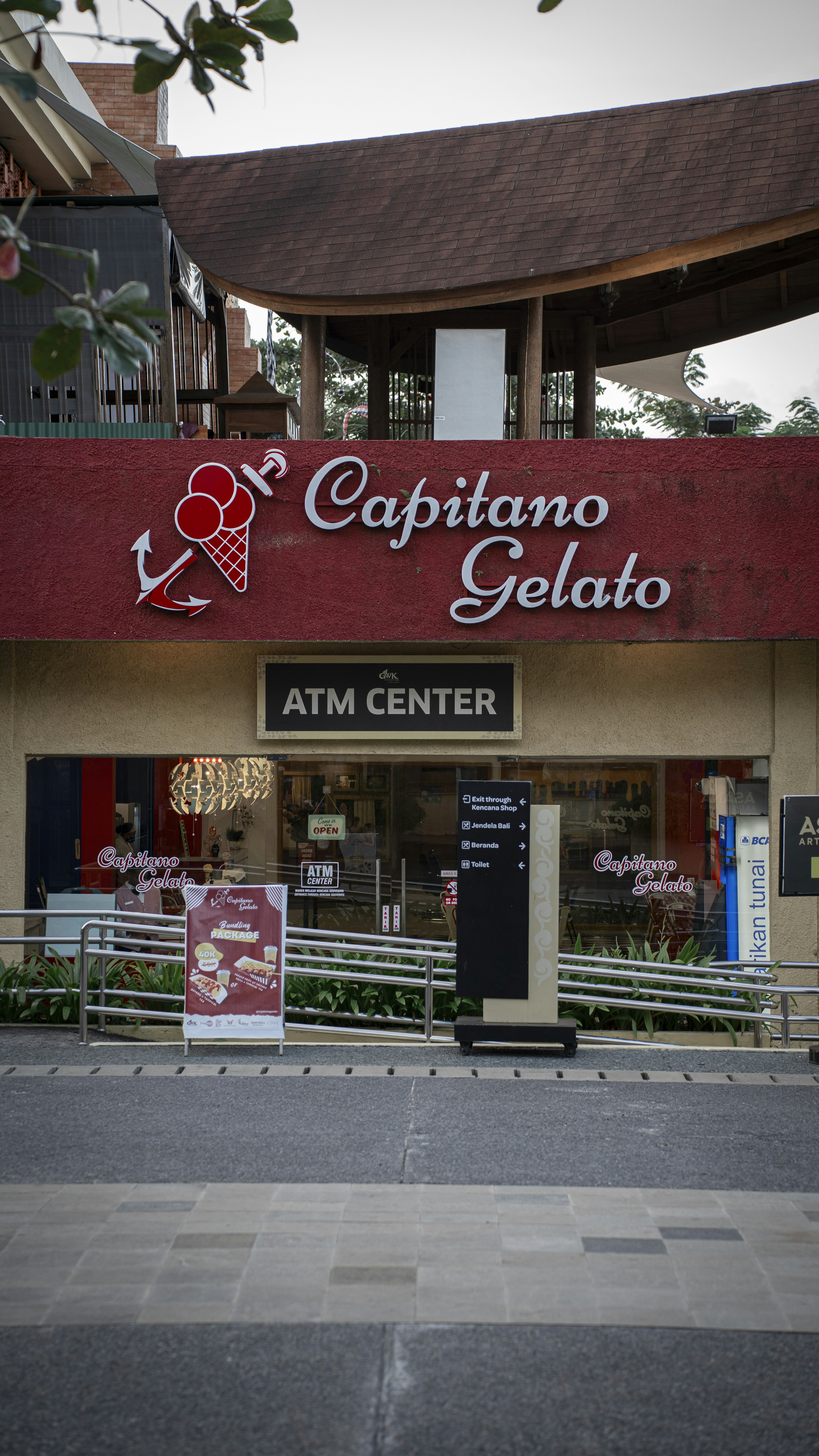 A building with a sign that says captaino gelato photo – Free Building ...