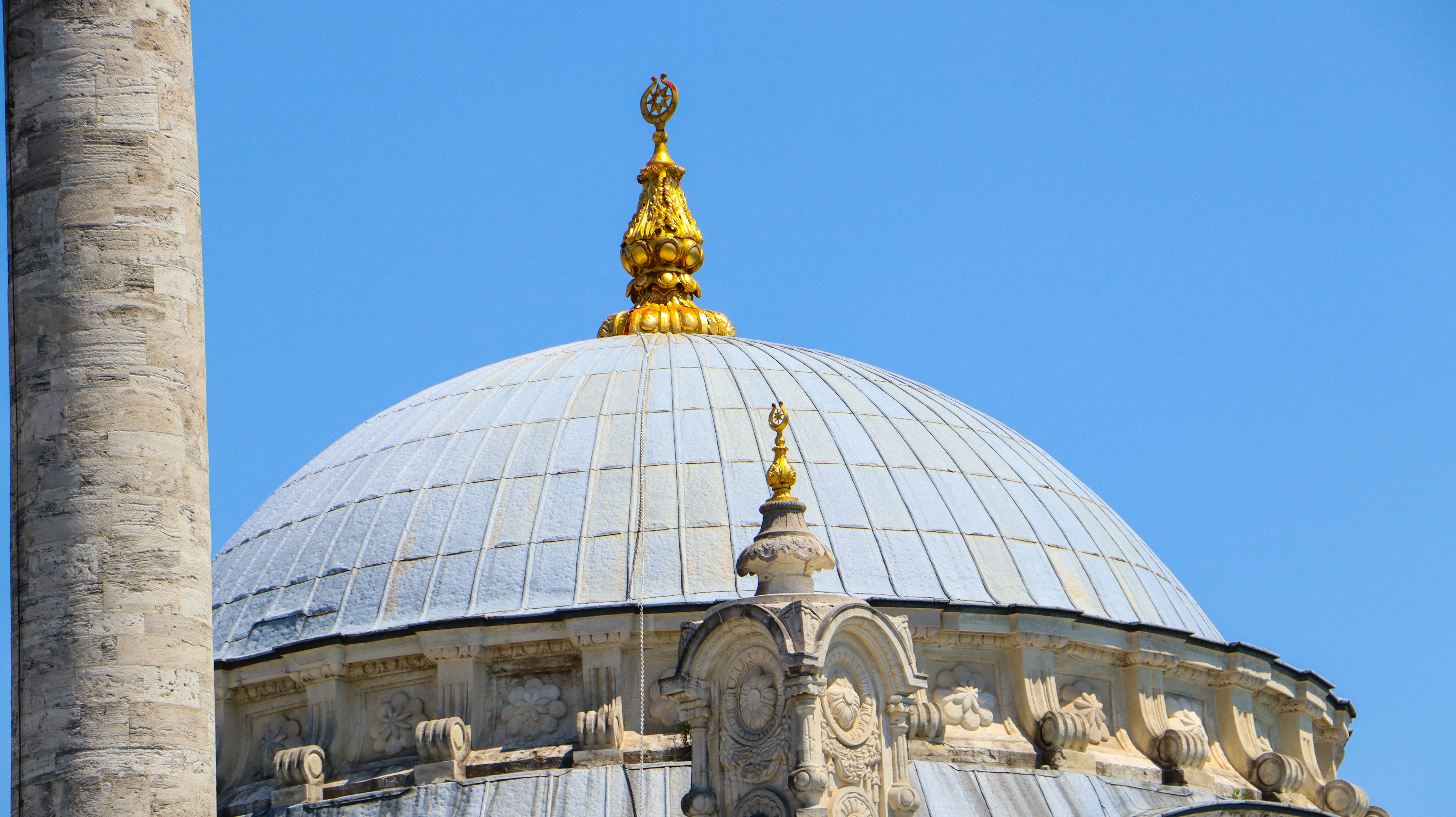 A tall building with a dome on top of it photo – Free Texture Image on ...