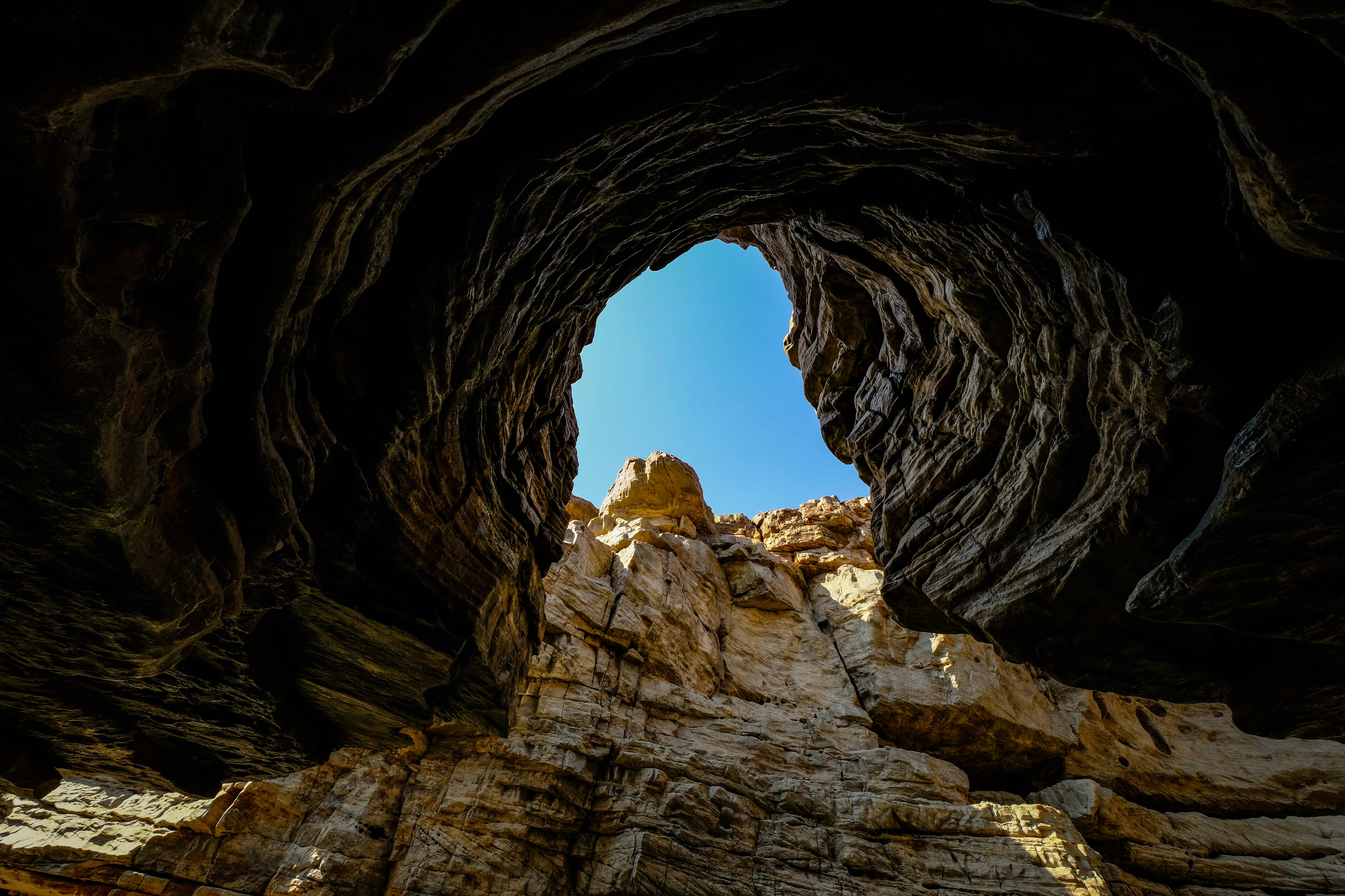 A view of the inside of a cave photo – Free Wallpapers Image on Unsplash