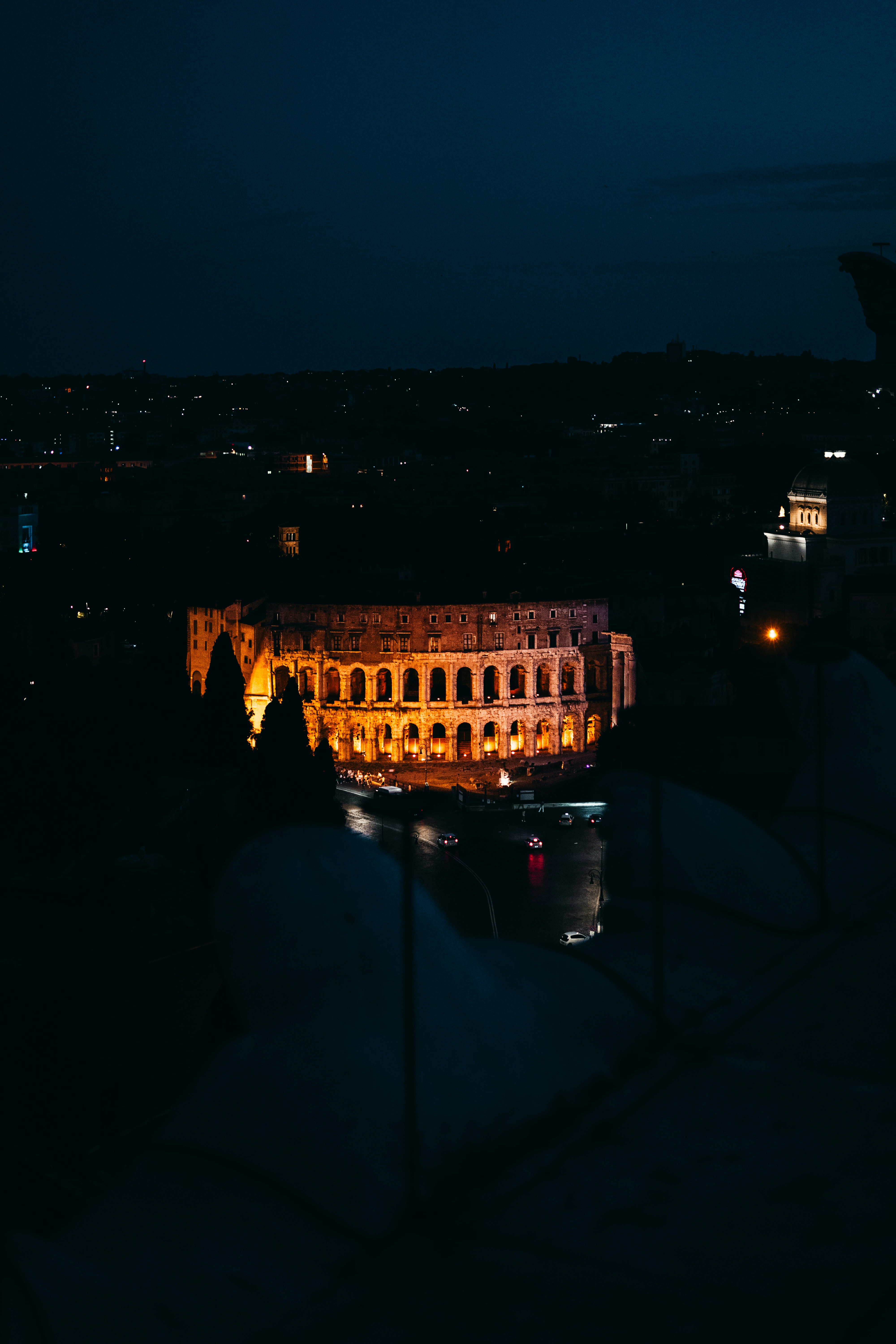 Colosseum by Roma night