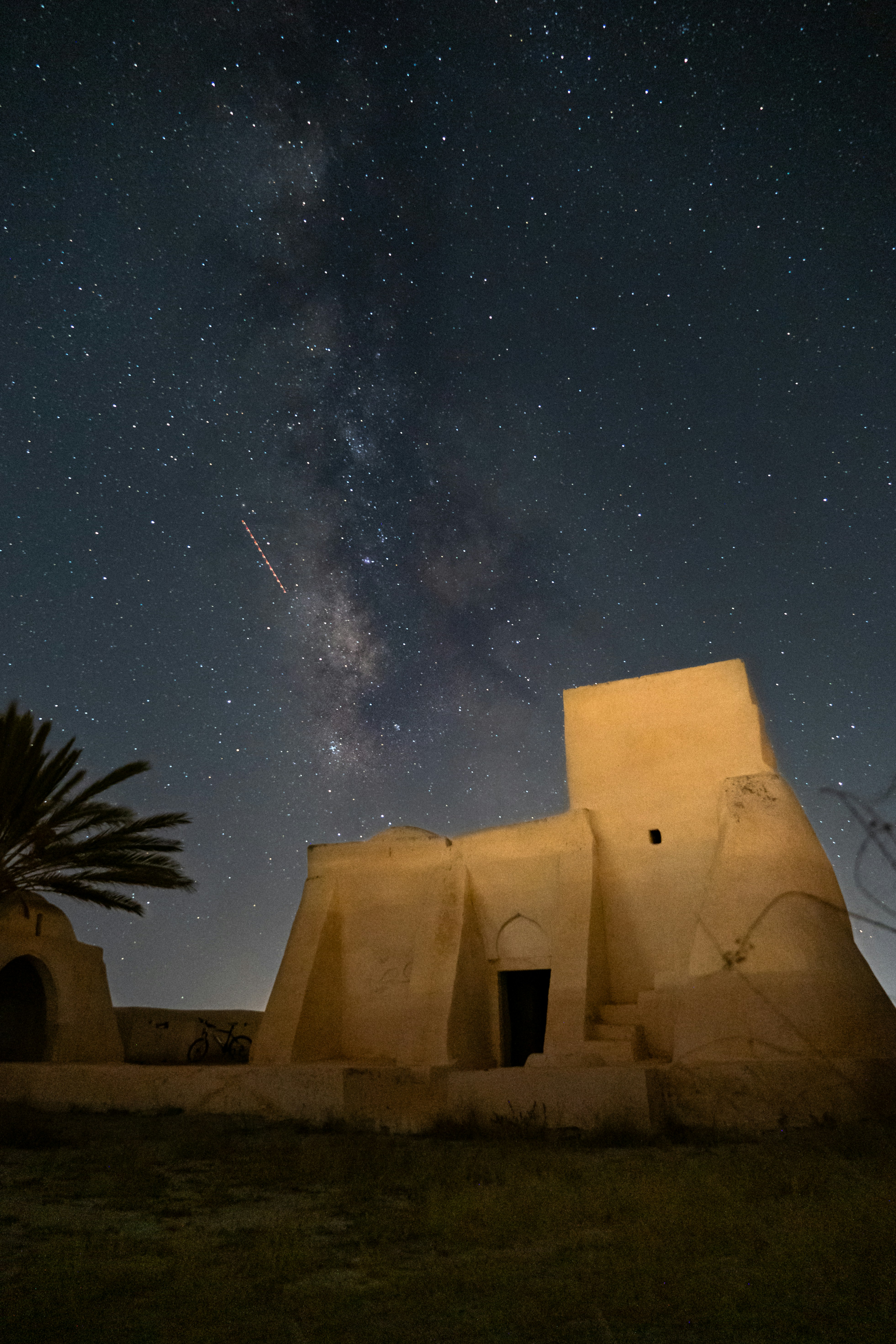 Milky Way Over Desert Monoliths: A Night-Sky Tableau