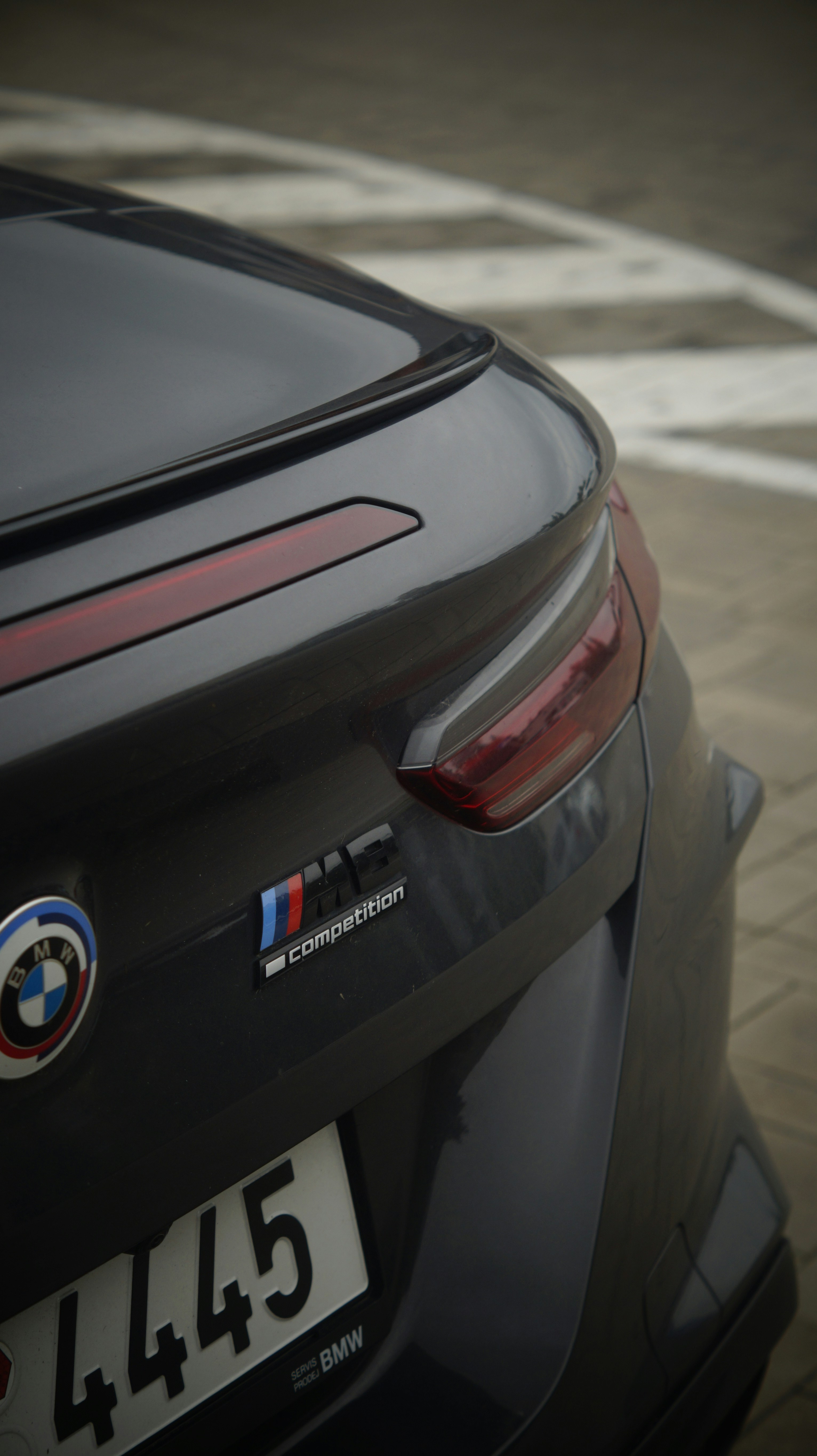 A close up of the trunk of a car photo – Free Poprad Image on Unsplash