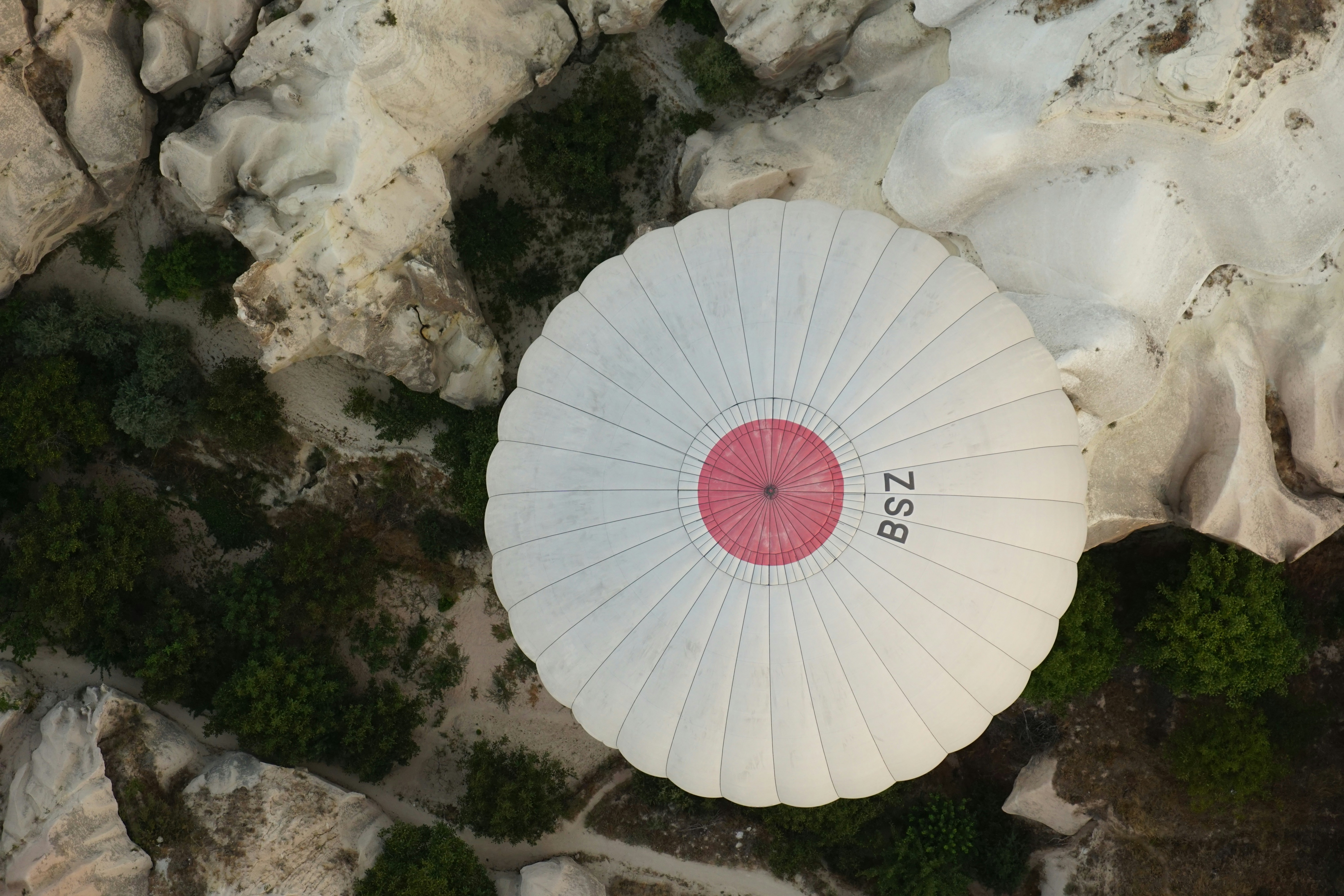 An aerial view of a parasol in the snow photo – Free Nature background ...