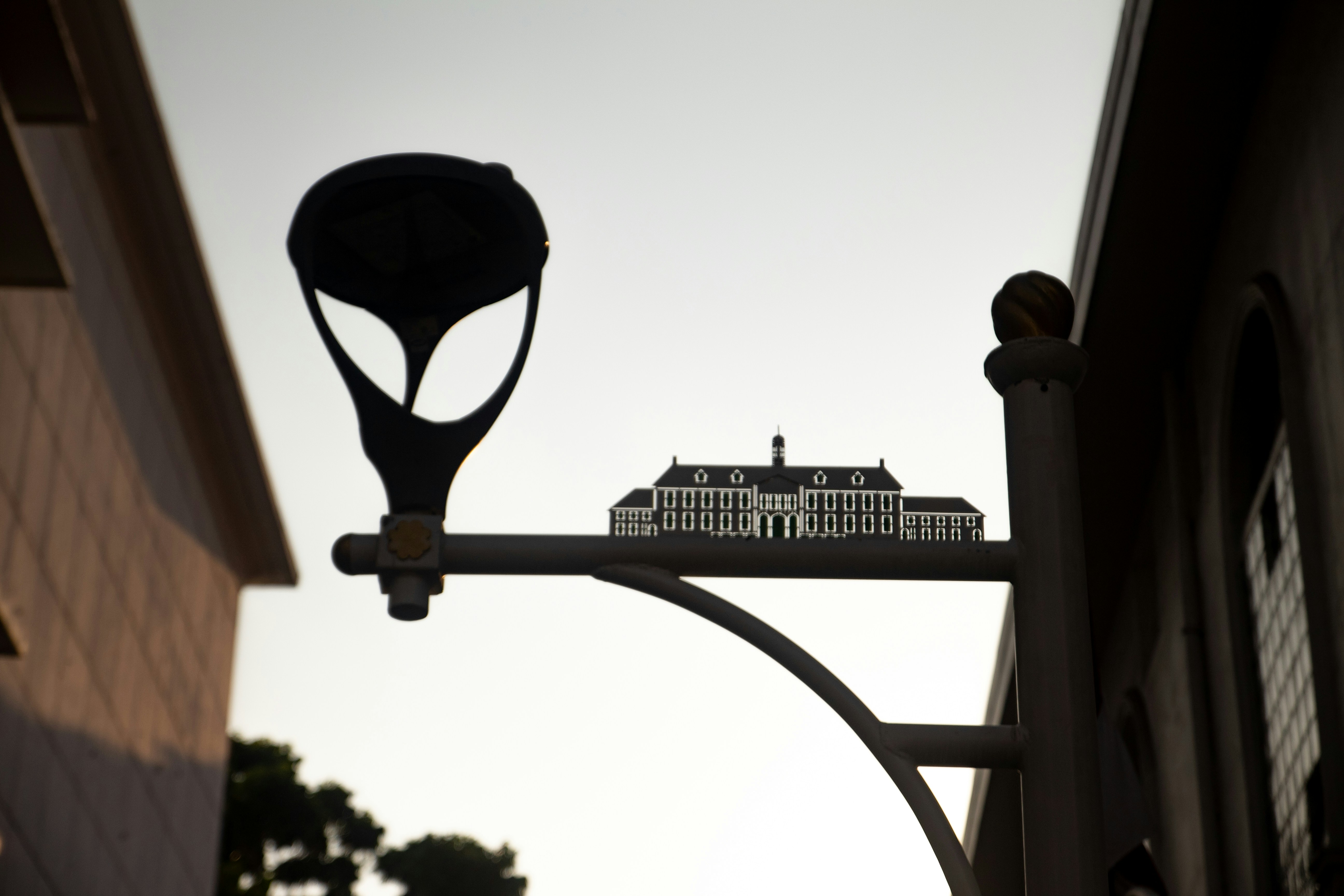 Iconic Street Lantern Holds a Tiny Architectural Heritage