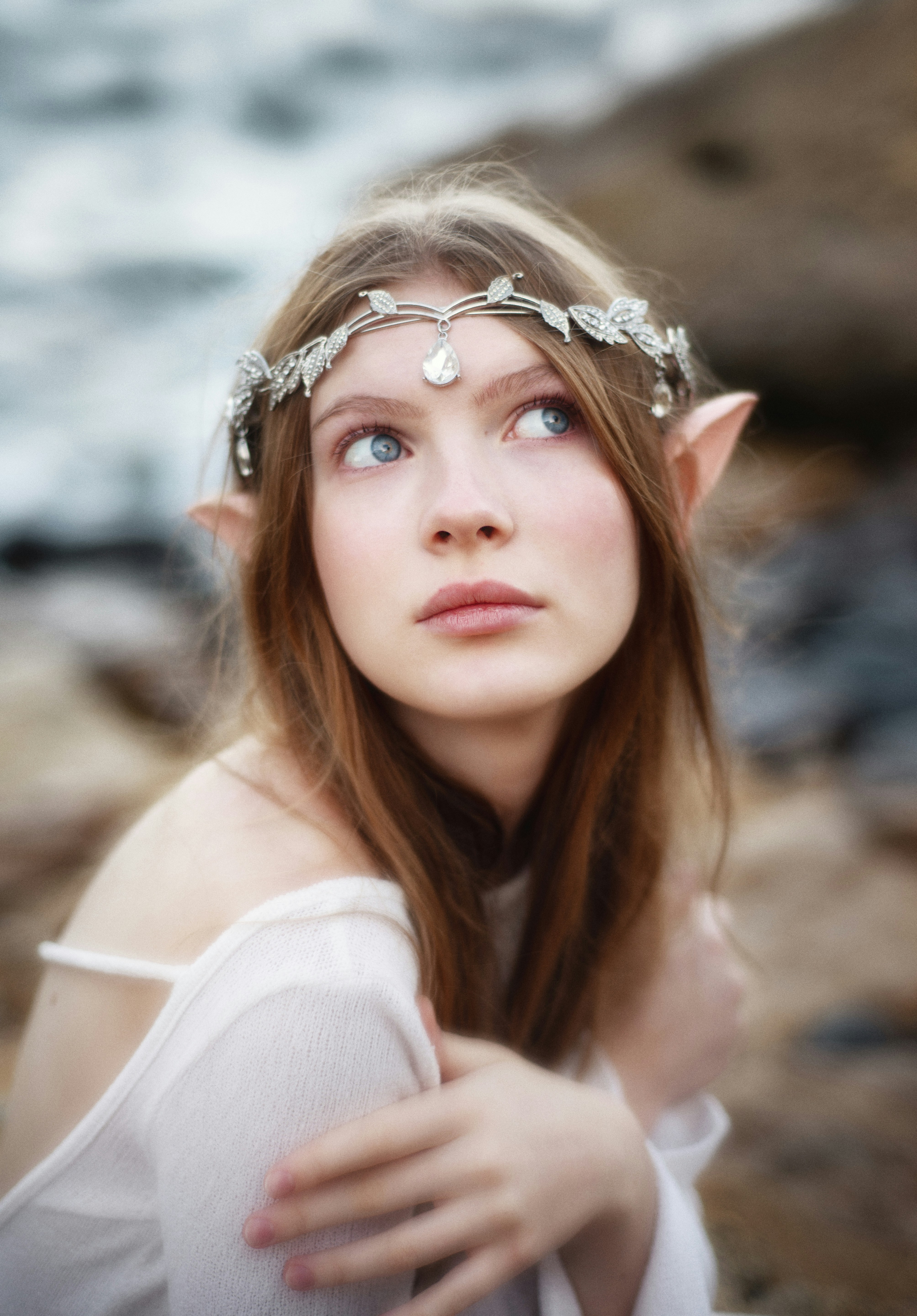 A woman with a head piece on her head photo – Free Portrait Image on ...