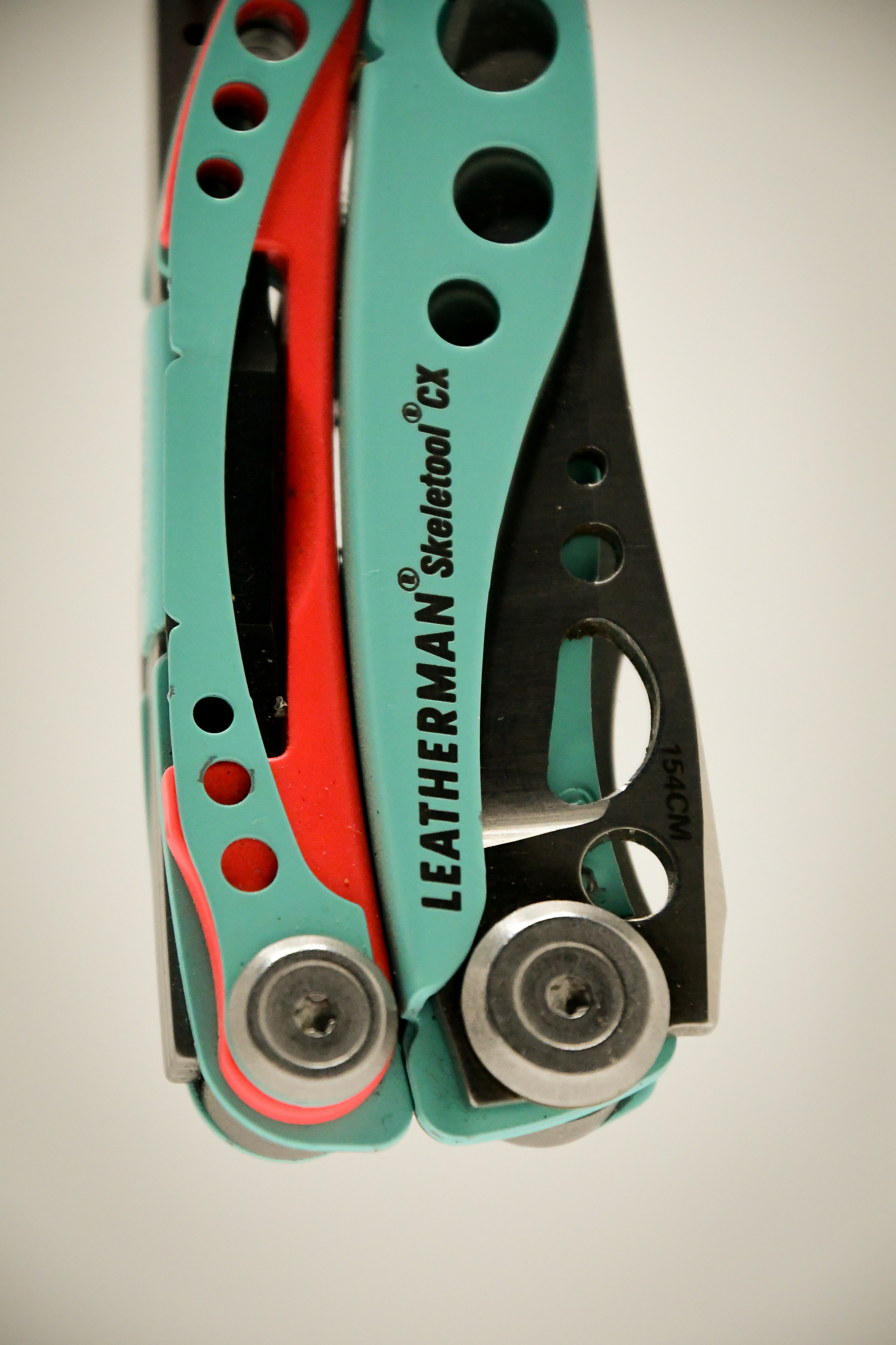 Teal Leatherman Skeleton CX: Close-Up of a Precision Pocket Tool