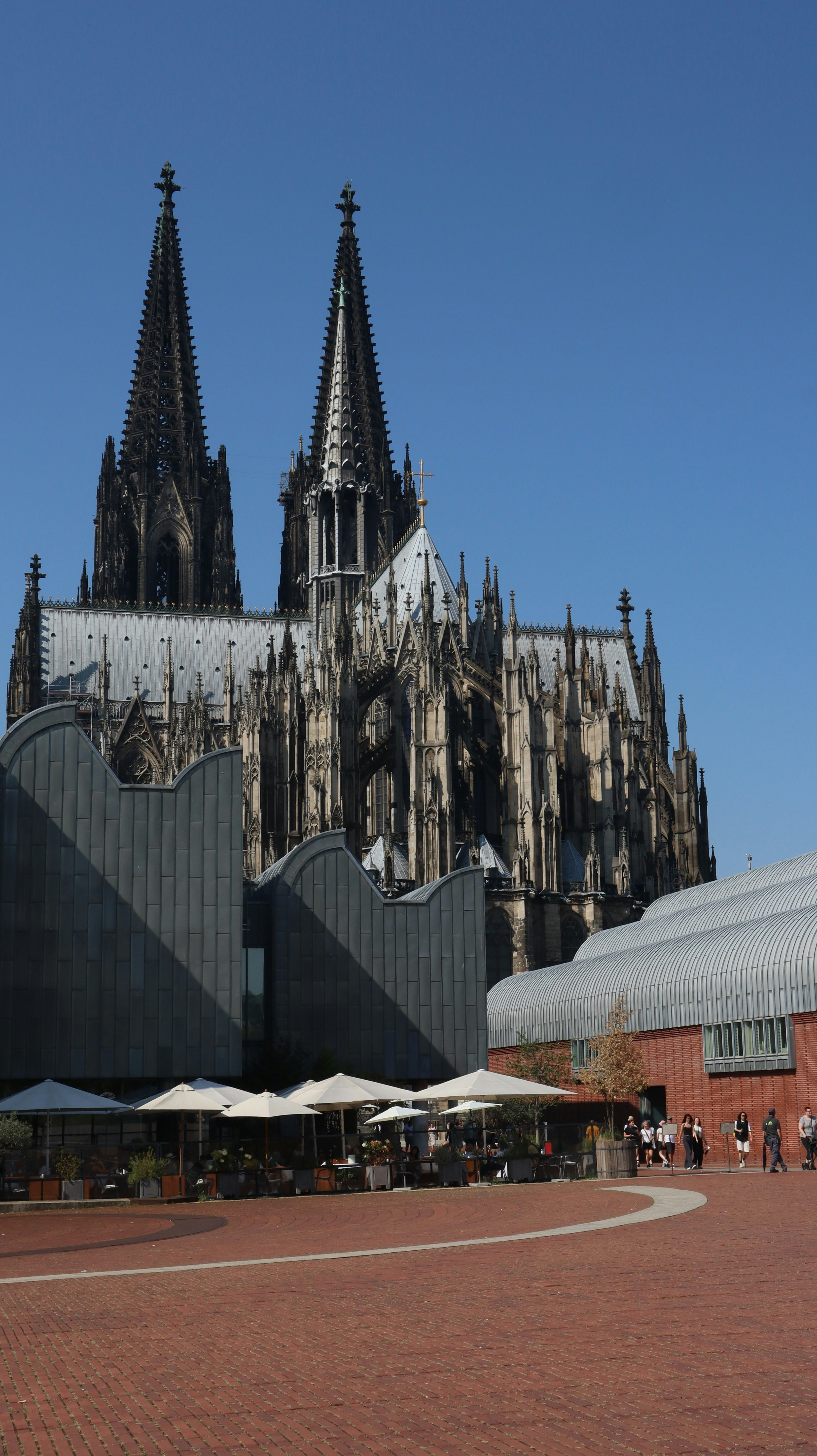 A large cathedral with many spires on top of it photo – Free Cologne ...