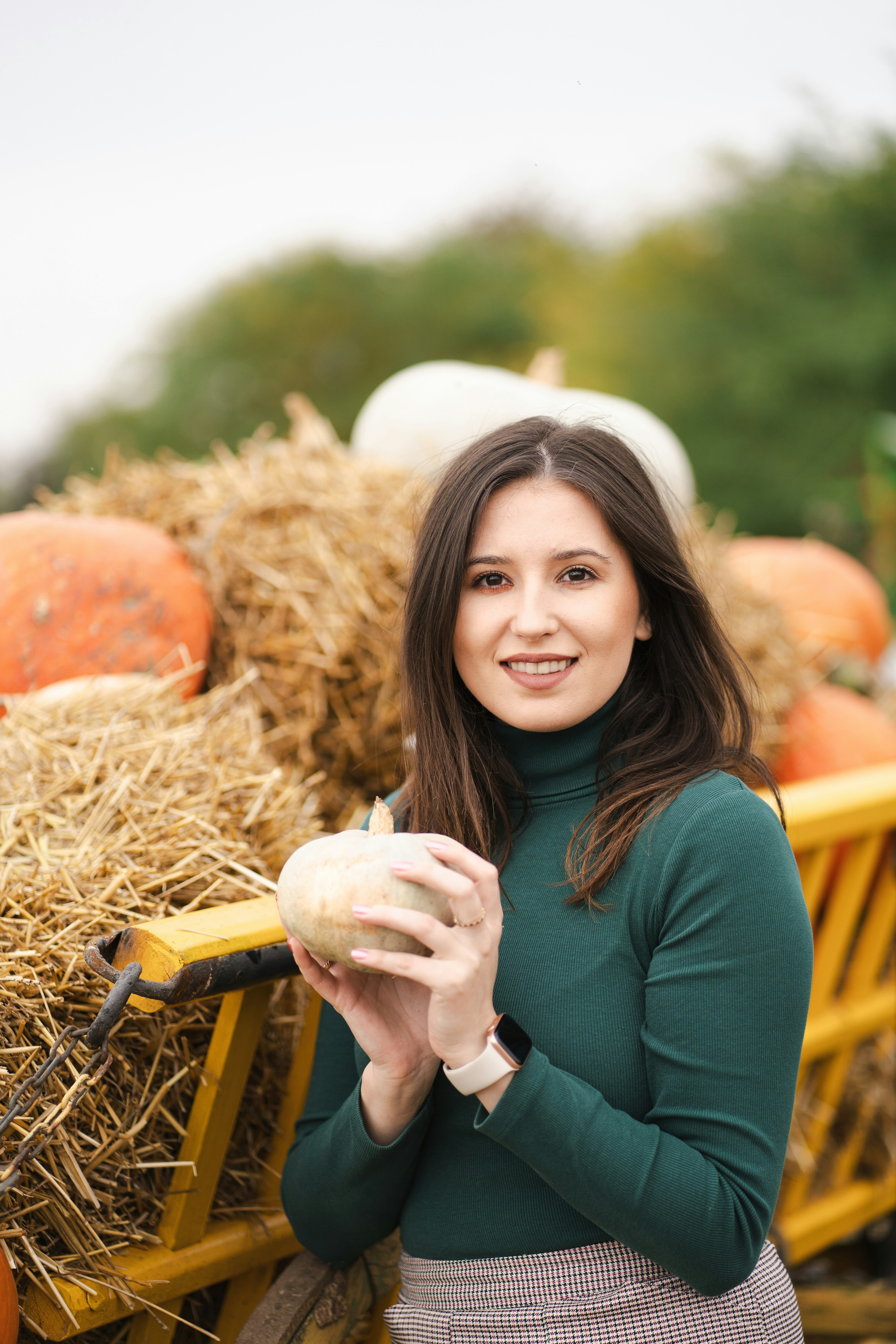 Harvest Glow: A Quiet Moment with a Pumpkin Session