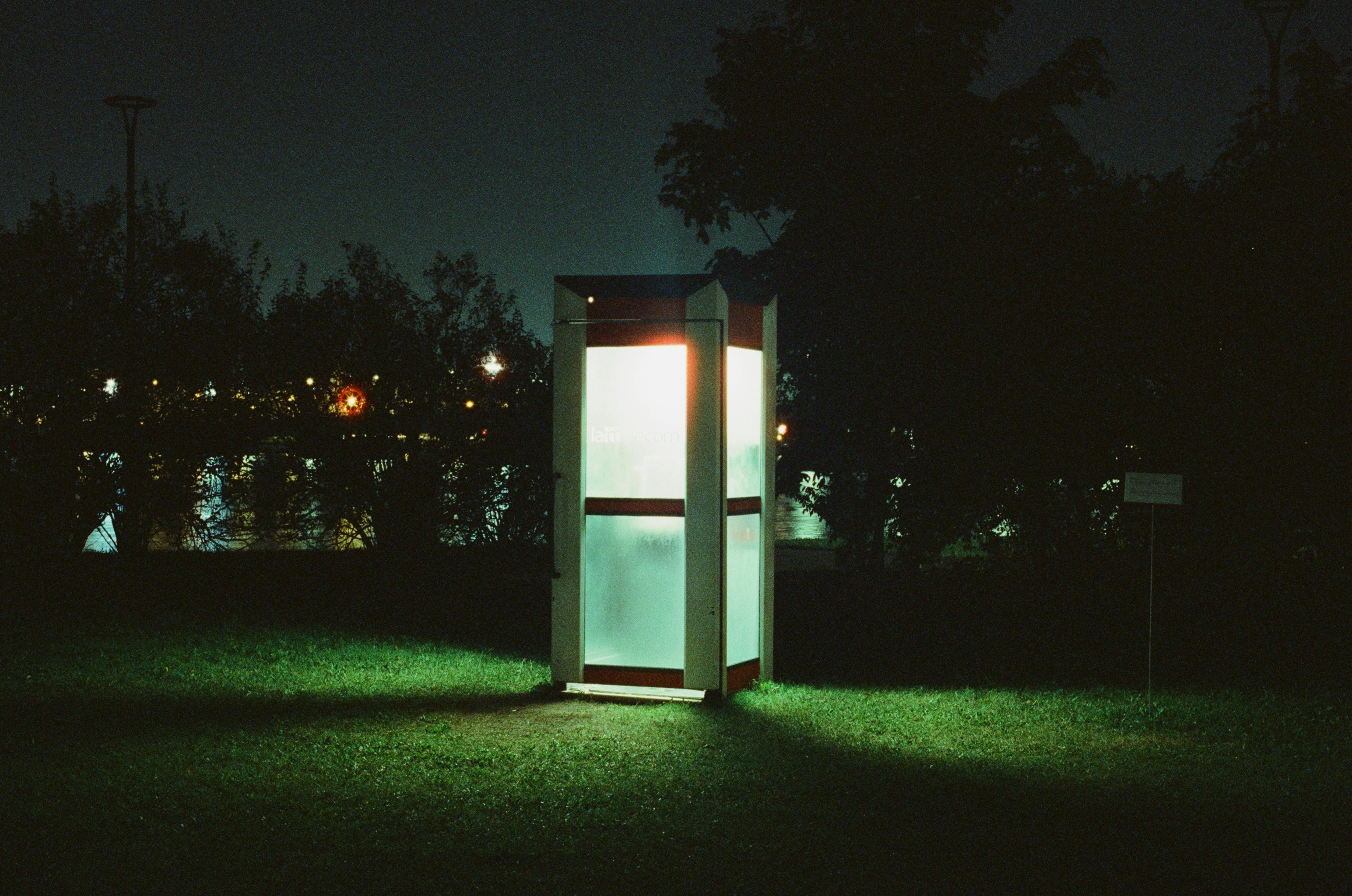 A small white light in the middle of a field photo – Free Riga Image on ...